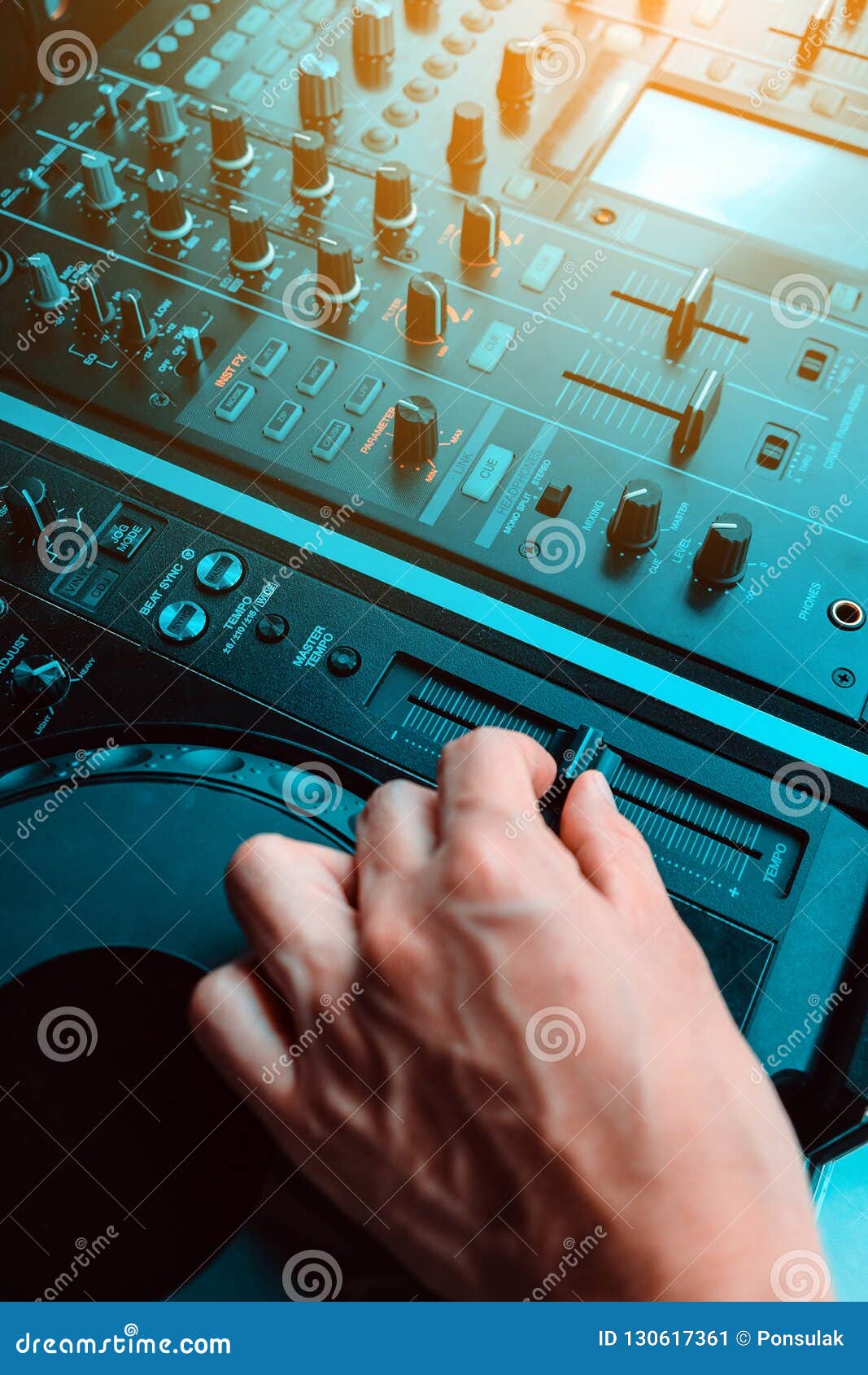 Dj playing music stock image. Image of music, clubbing - 130617361