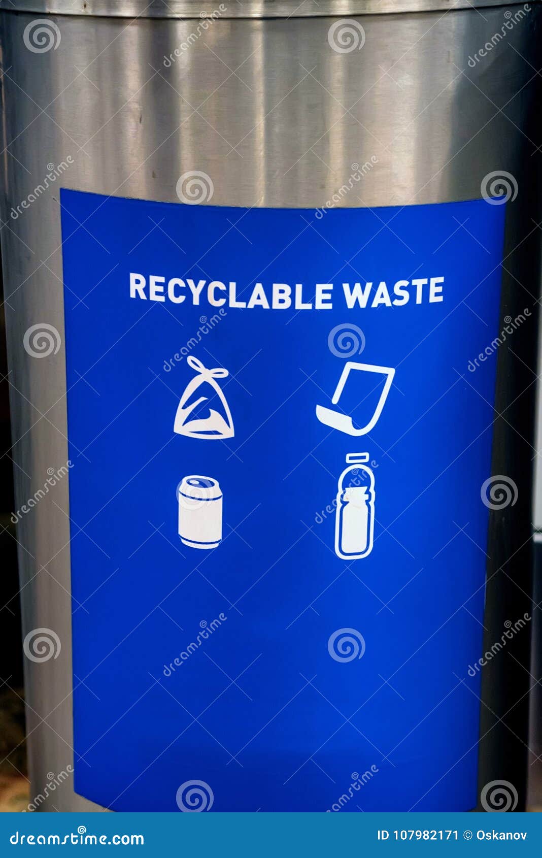 Close Up Recyclable Waste Bin Stock Image - Image of bottle, full ...