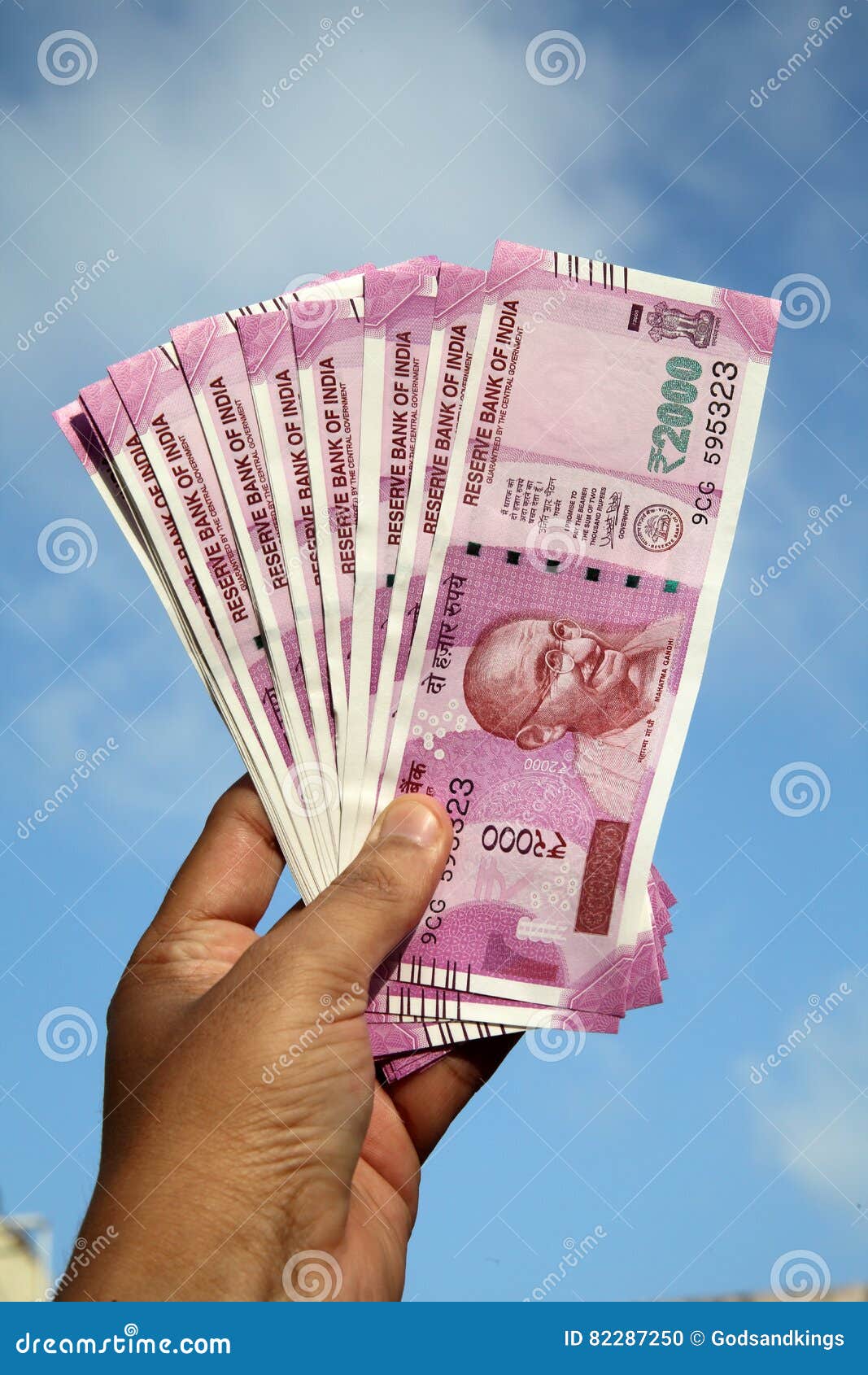 Close Up of Indian 2000 Rupee Notes Stock Photo - Image of financial ...