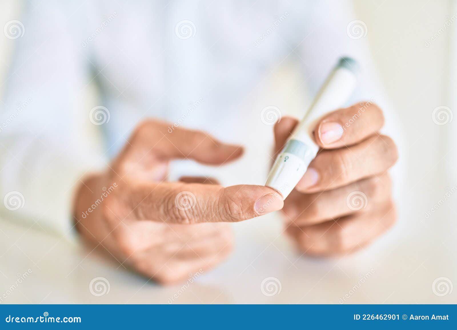 Close Up of Man with Diabetes Using Insuline Stick with Syringe Stock ...