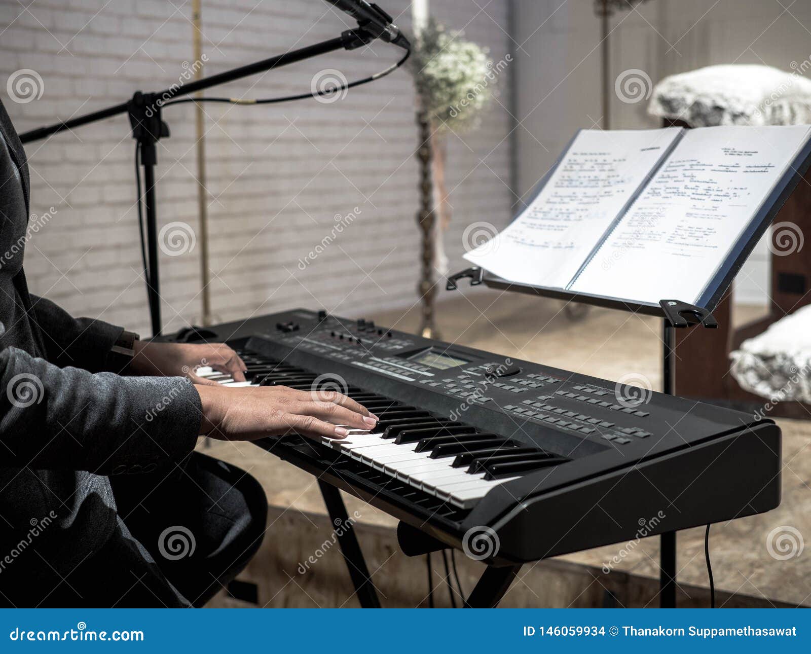 Close Up of Man Hands Playing Keyboard. Electone Stock Photo - Image of ...