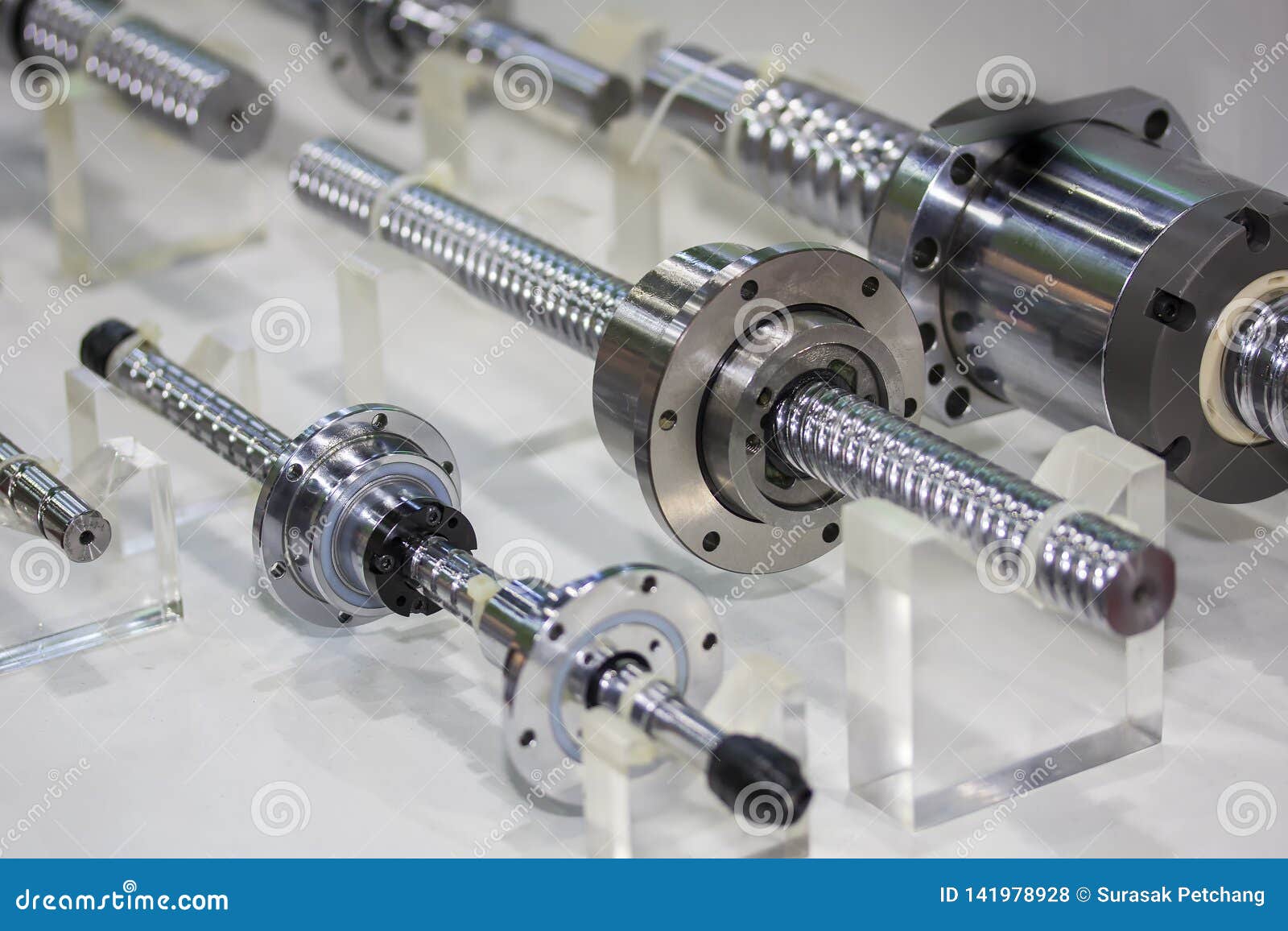 Many Size Of High Quality And Precision Linear Ball Bearing And Guide ...