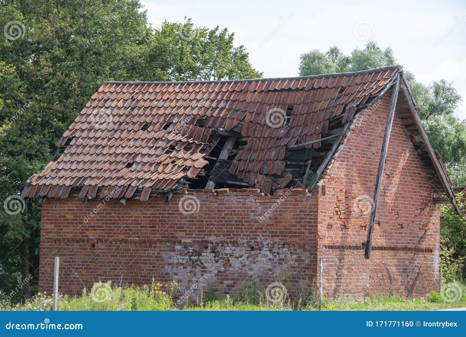 Close Up on Old Destroyed House Stock Photo - Image of rural, close ...