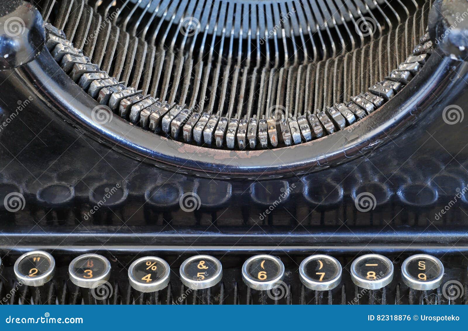 Close Up of Old Typing Machine Stock Photo - Image of journalist, rusty ...