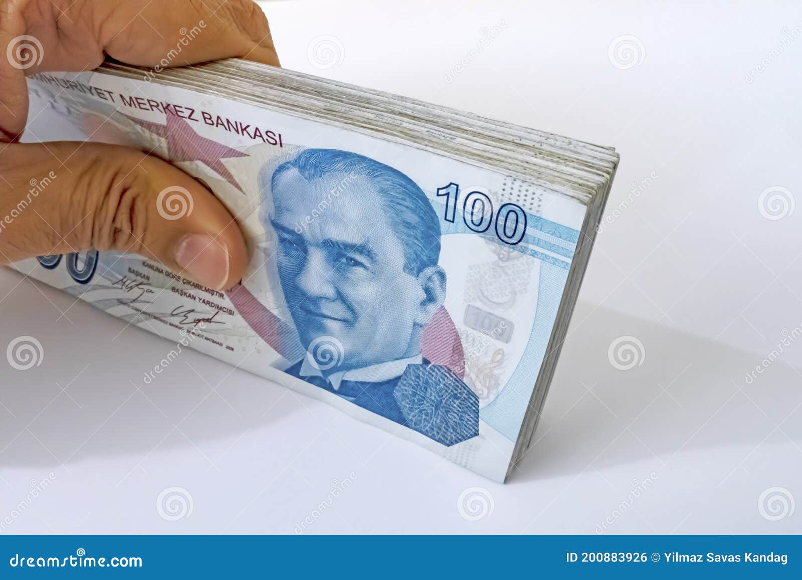 One Hundred Turkish Lira Banknotes Stock Photo - Image of background ...
