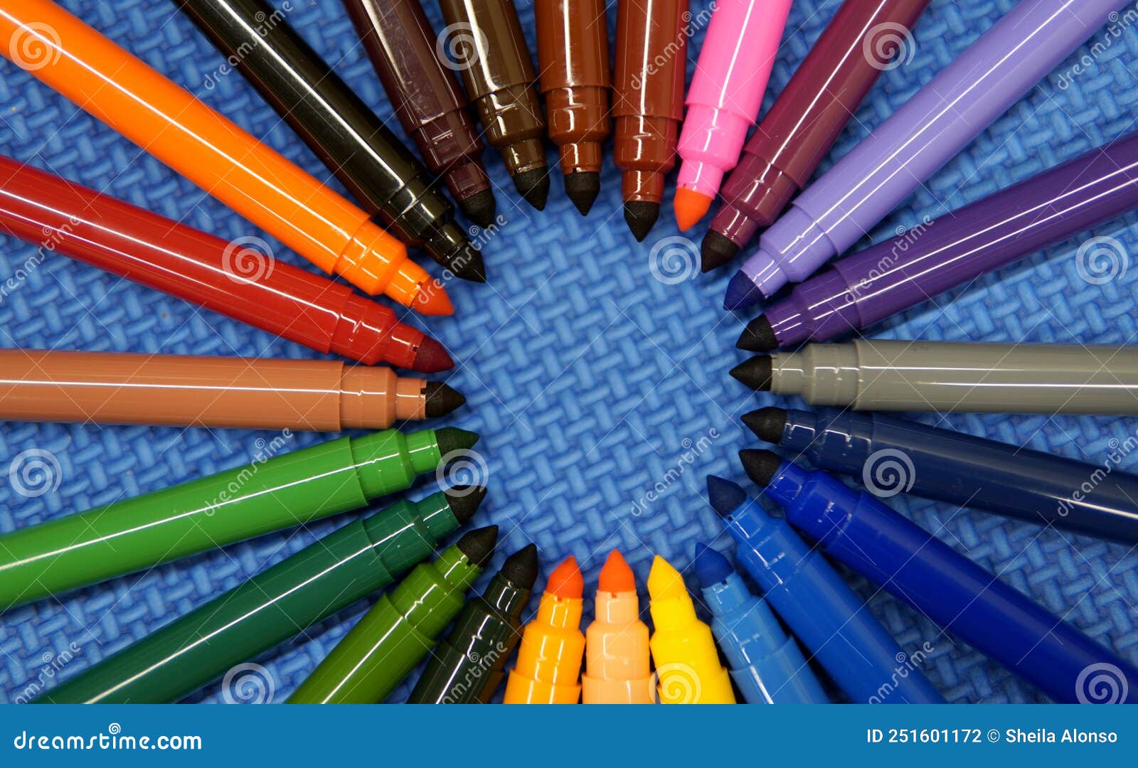 Close-up of Open Marker Pens in the Shape of a Circle Stock Photo ...