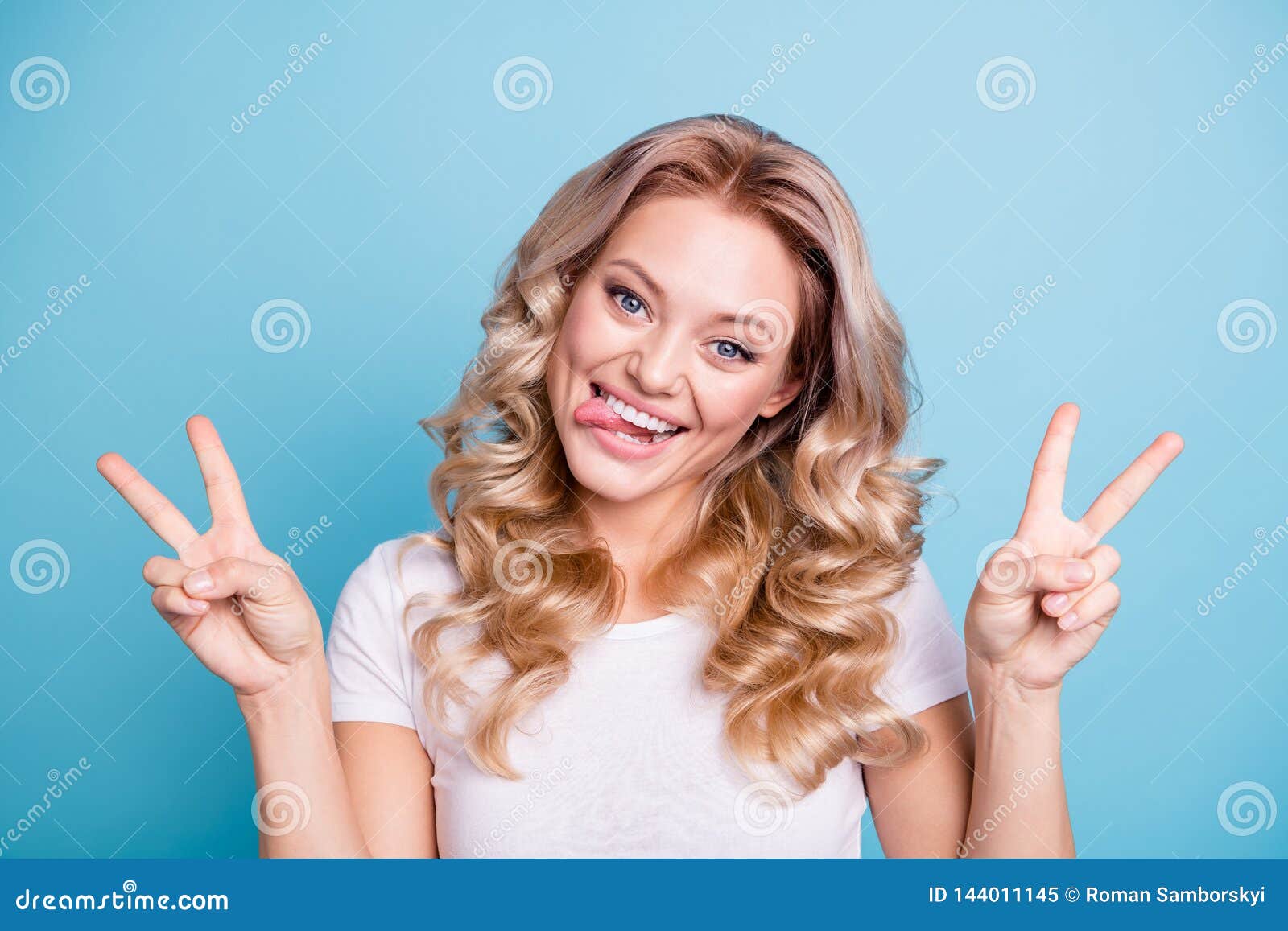 Close Up Photo Amazing Beautiful Her She Lady Laugh Tongue Out Mouth
