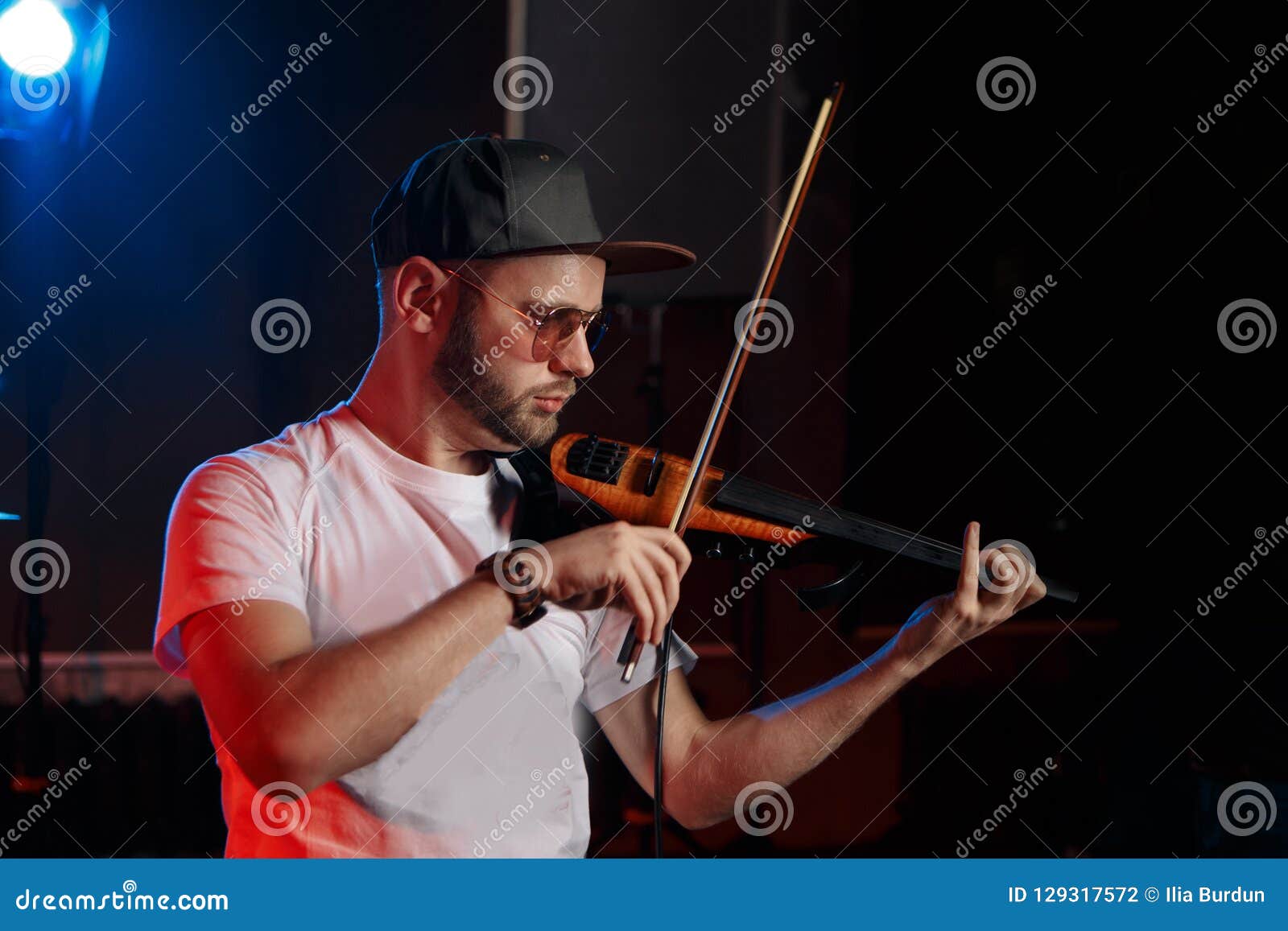 Close-up Photo of Man Playing Violin Stock Photo - Image of horizontal ...