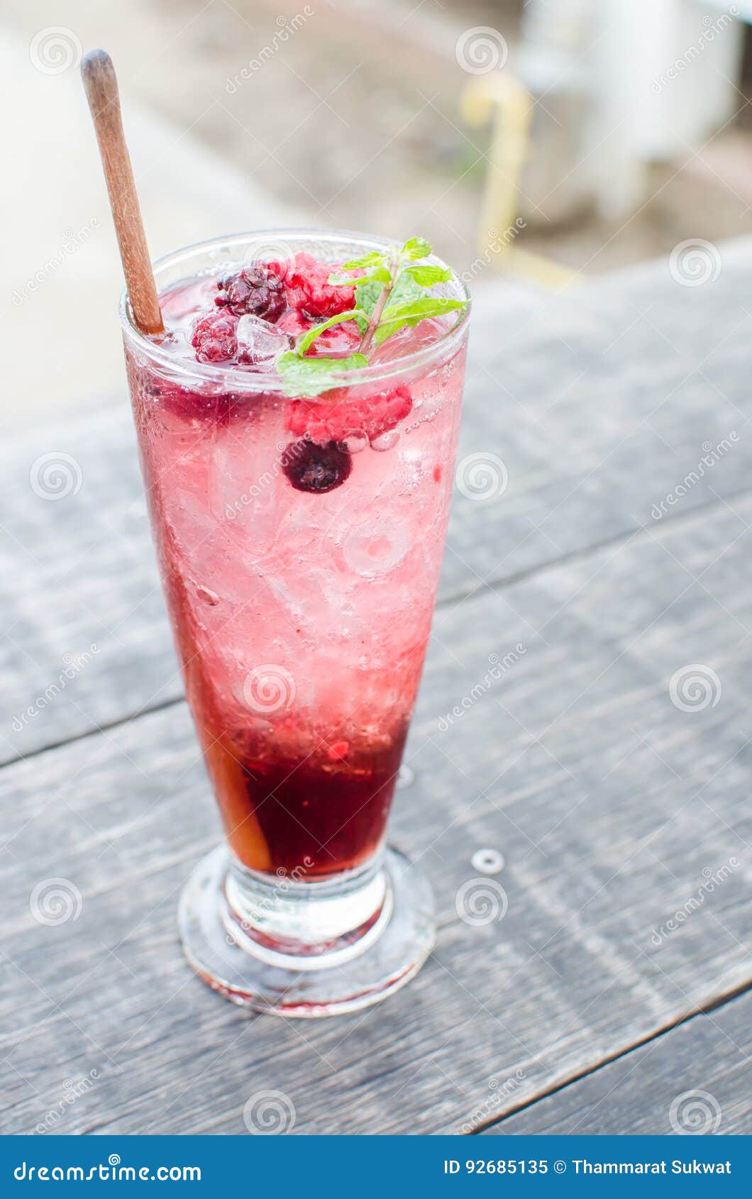 Close up of raspberry soda stock image. Image of glasses - 92685135