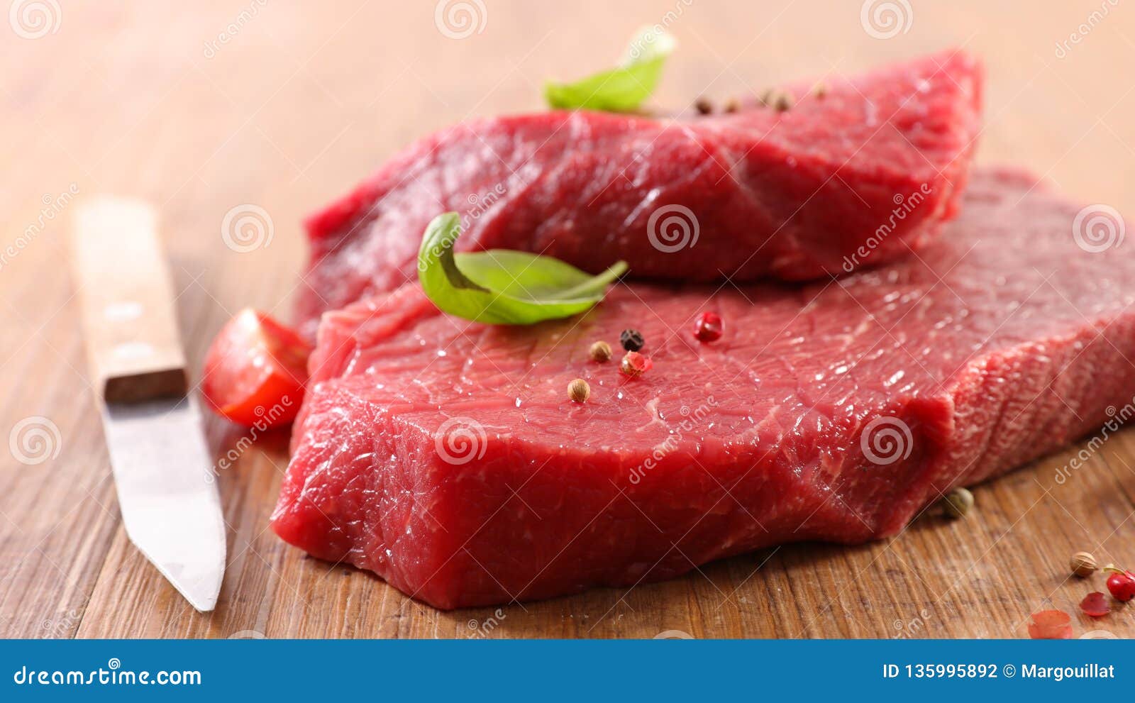 Raw beef piece stock photo. Image of cuisine, slice - 135995892