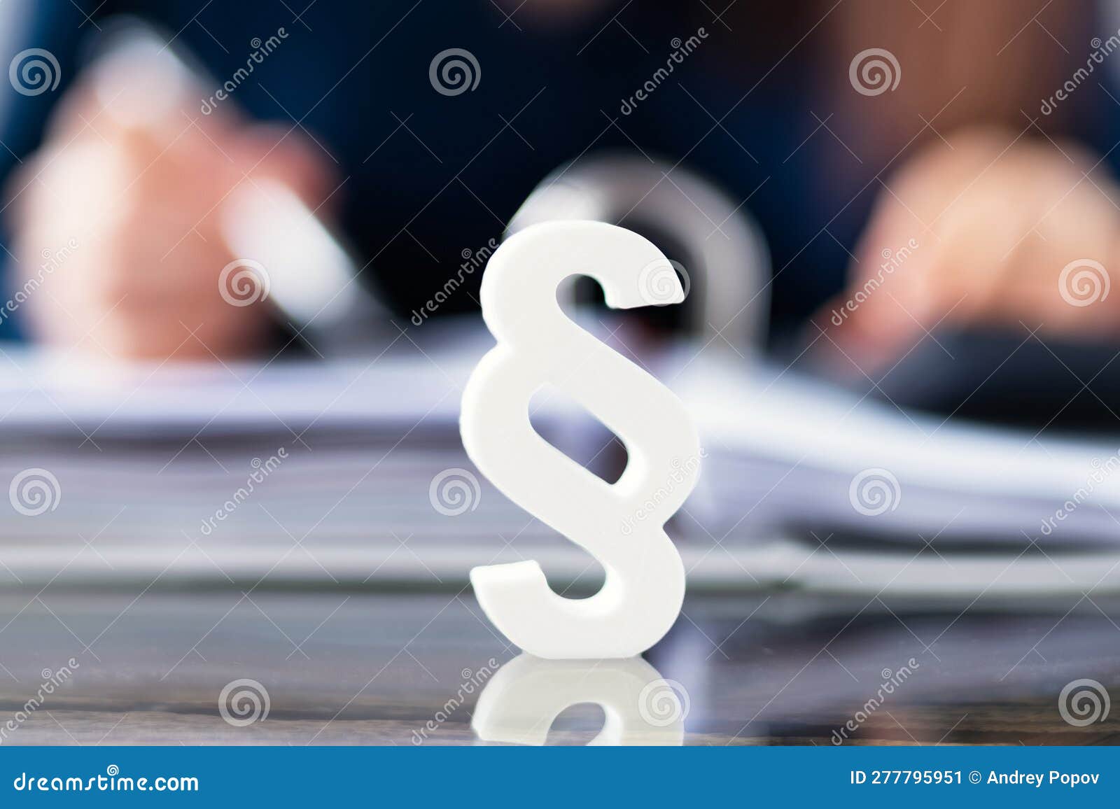 Close-up of a Red Paragraph Symbol Stock Image - Image of bill, icon ...