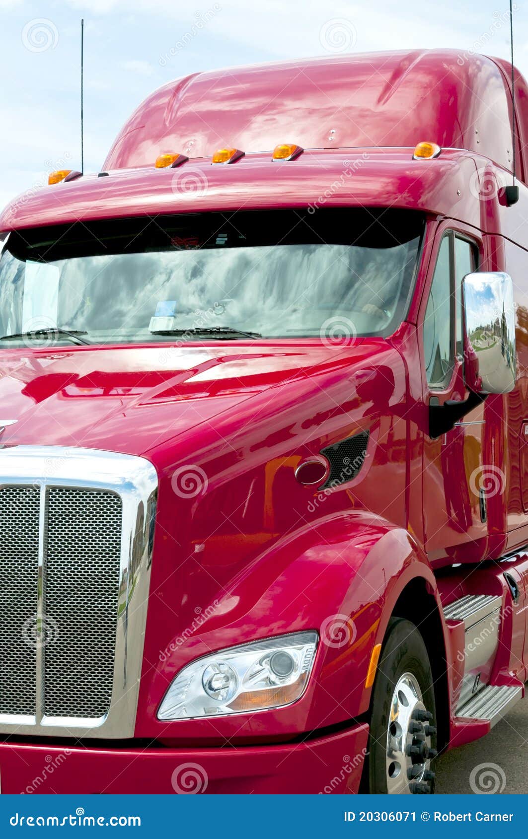 Close Up of a Red Semi Truck Stock Image - Image of road, trucker: 20306071