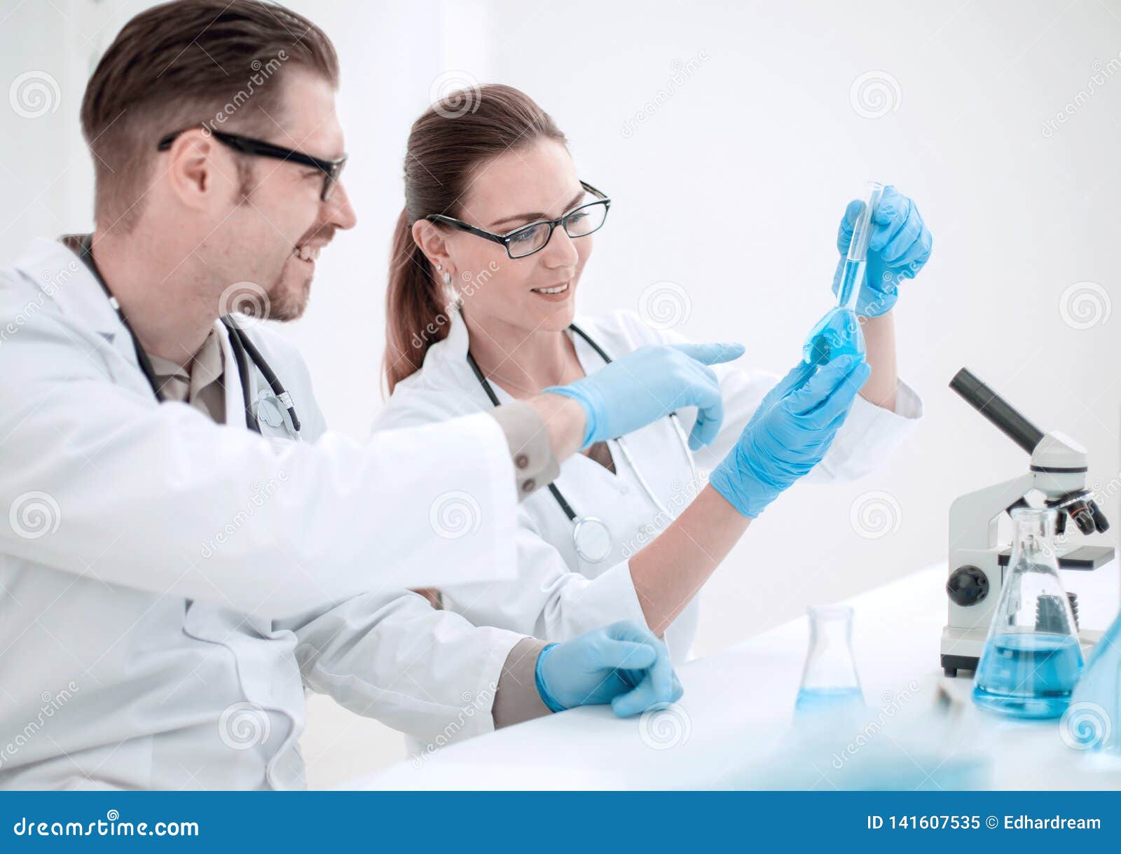 Close Up.researchers are Discussing the Results of Experiments Stock ...