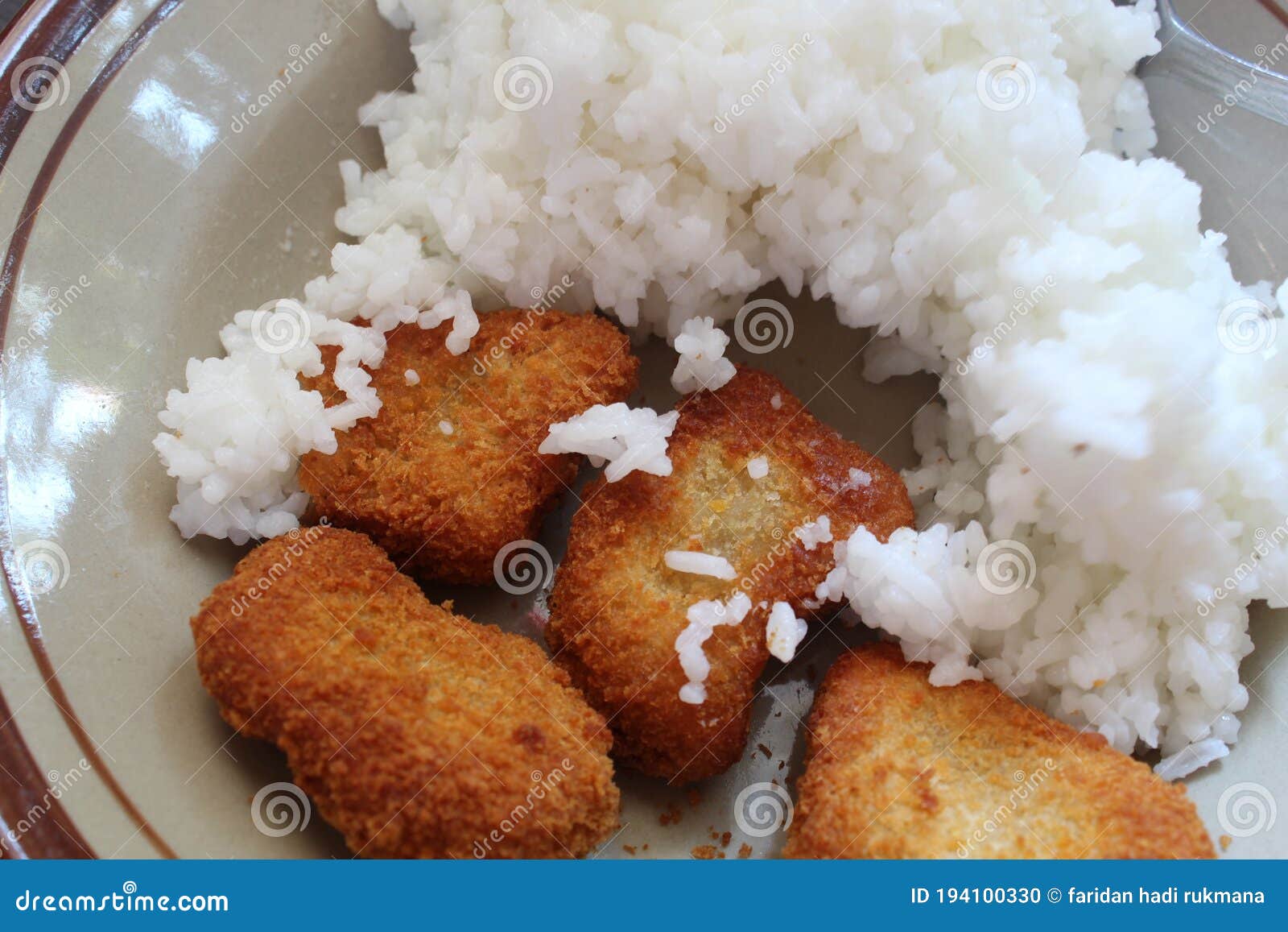 Close Up of Rice with Fried Chicken Stock Photo - Image of meal, meat ...