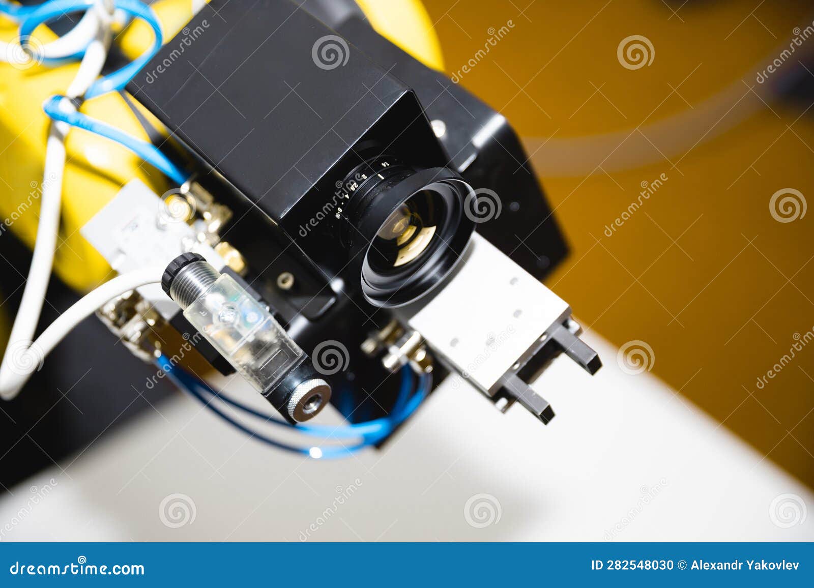 A Close-up Robotic Arm Equipped with a Computer Vision Lens for ...