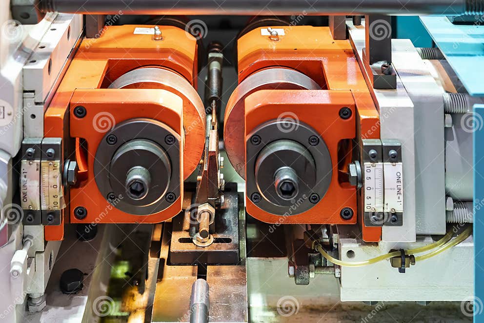 Close Up Roller and Work Support Blade or Work Rest of Continuous ...