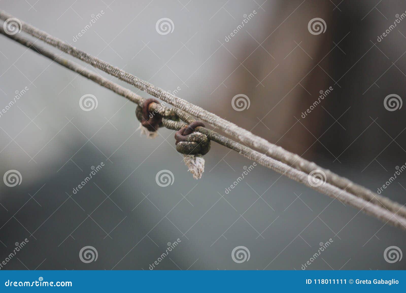 Close Up of a Rusty Clothesline Stock Image - Image of swivel, pole ...