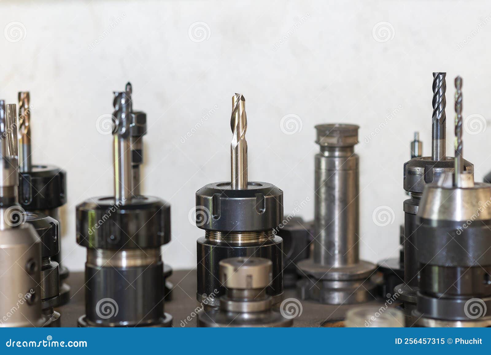 Vertical Milling Machine Cutting Tools