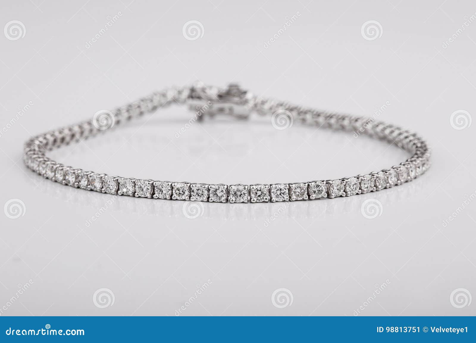 2,219 Beautiful Bracelets Isolated White Background Photos - Free ...