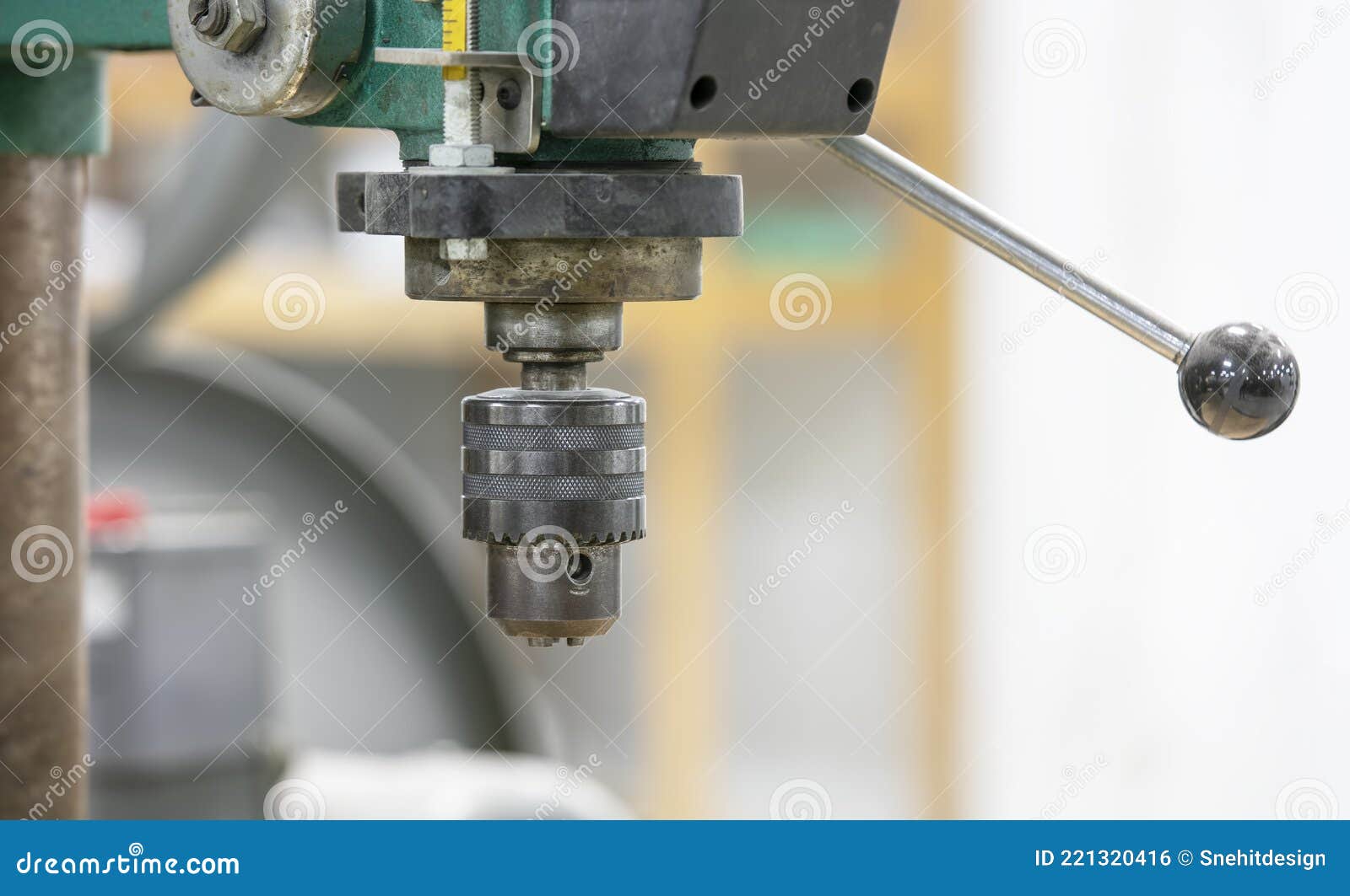 Vertical Milling Machine Spindle Head Stock Photo - Image of metal ...