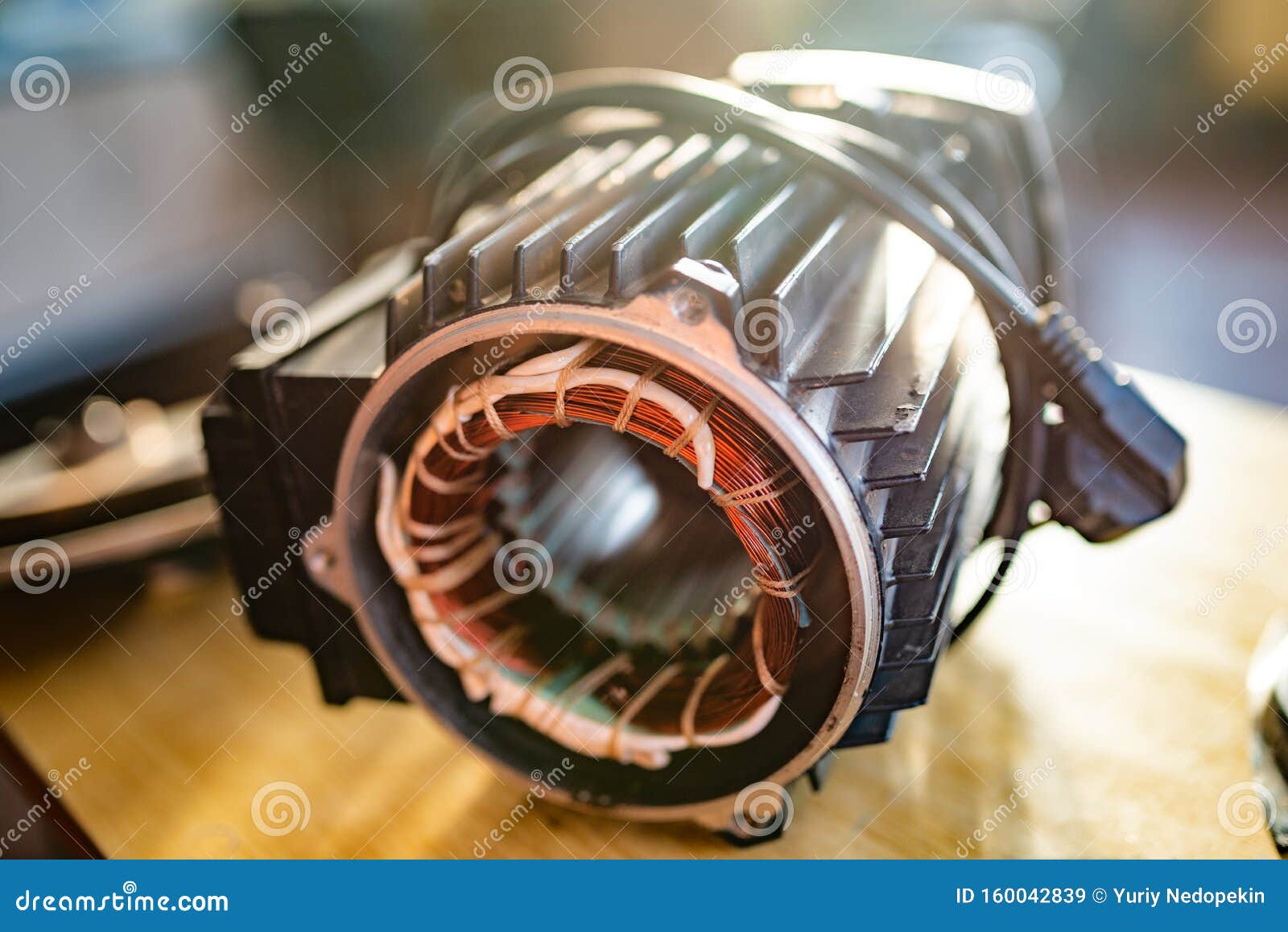 Close-up Side View of a Bundle of Copper Wire Stock Image - Image of ...
