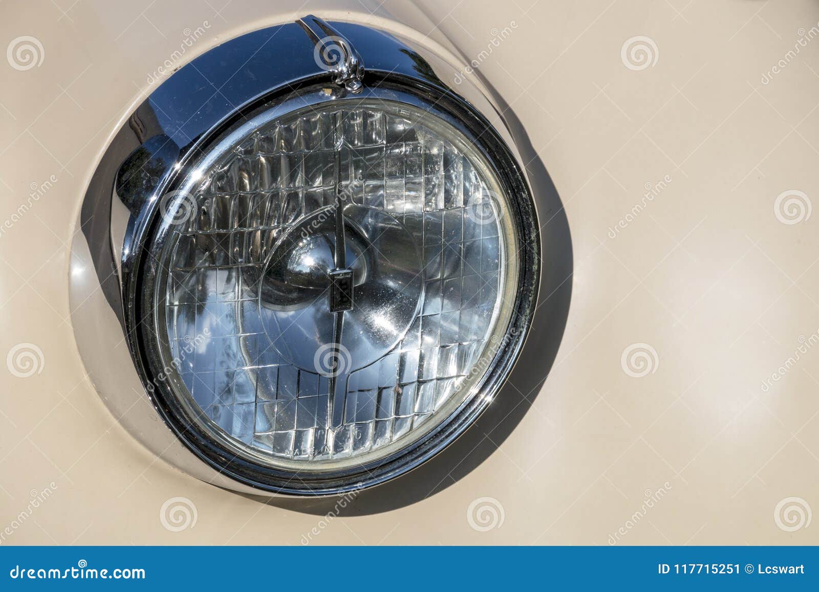 Single Classic Vintage Vehicle Headlamp Stock Image - Image of chrome ...