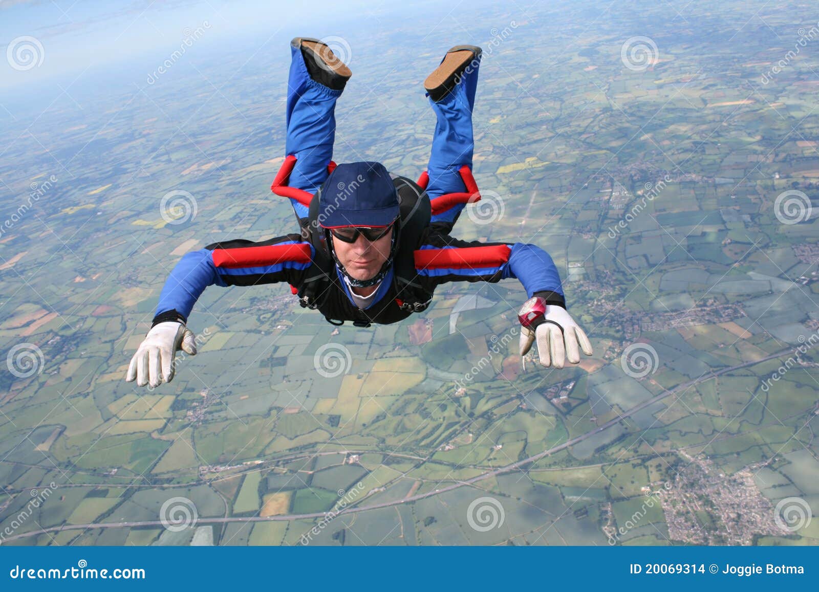Close-up of Skydiver in Freefall Stock Photo - Image of skydive, diving ...