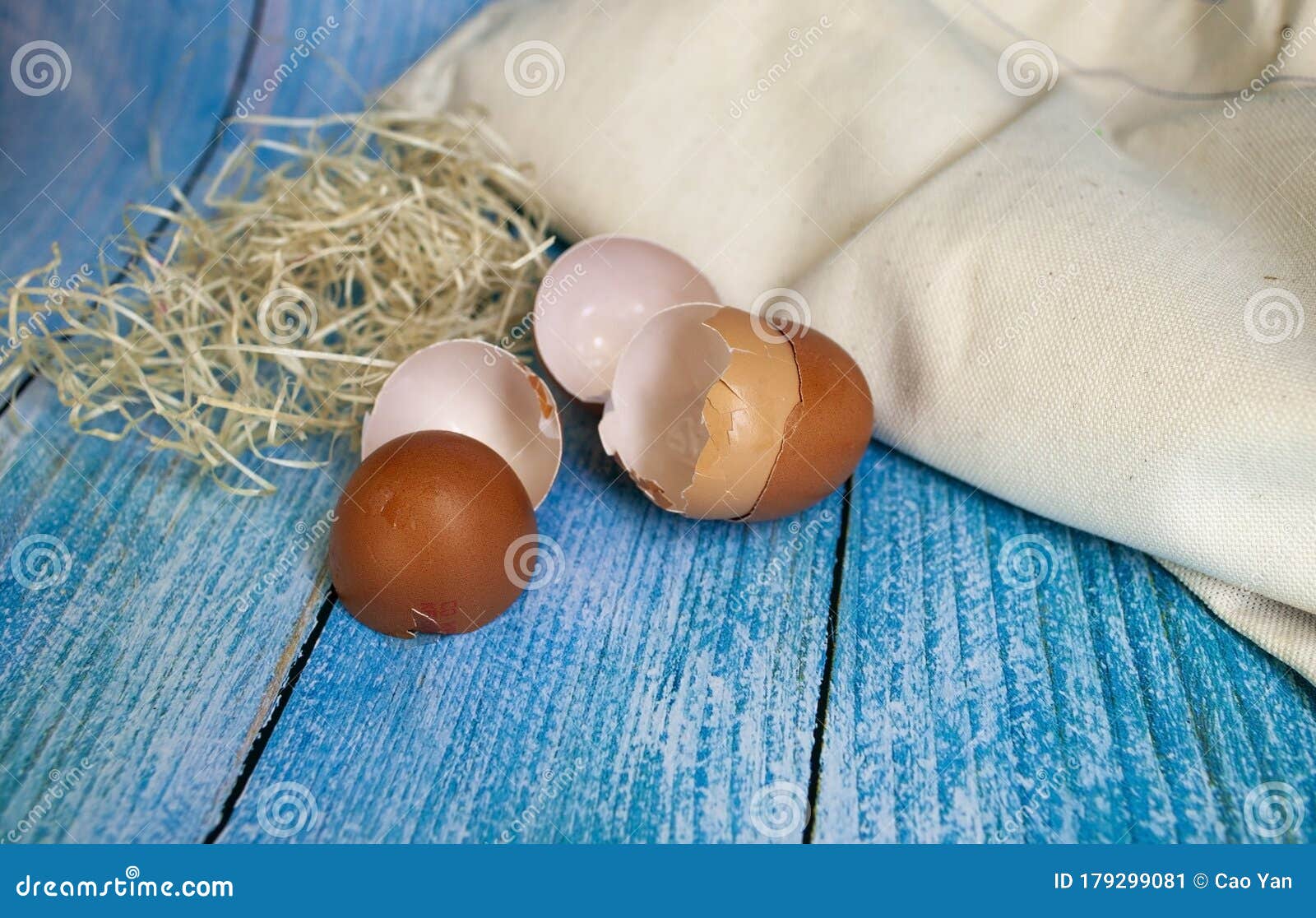 Close Up of a Stack of Egg Shells in Egg Box Stock Image - Image of ... Close Up of a Stack of Egg Shells in Egg Box Stock Image - Image of ...