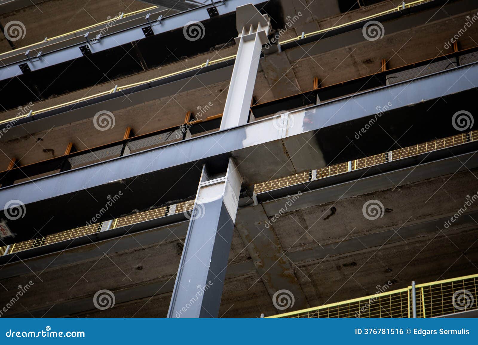 Old Steel Beam With Rivets Stock Photo | CartoonDealer.com #20521380