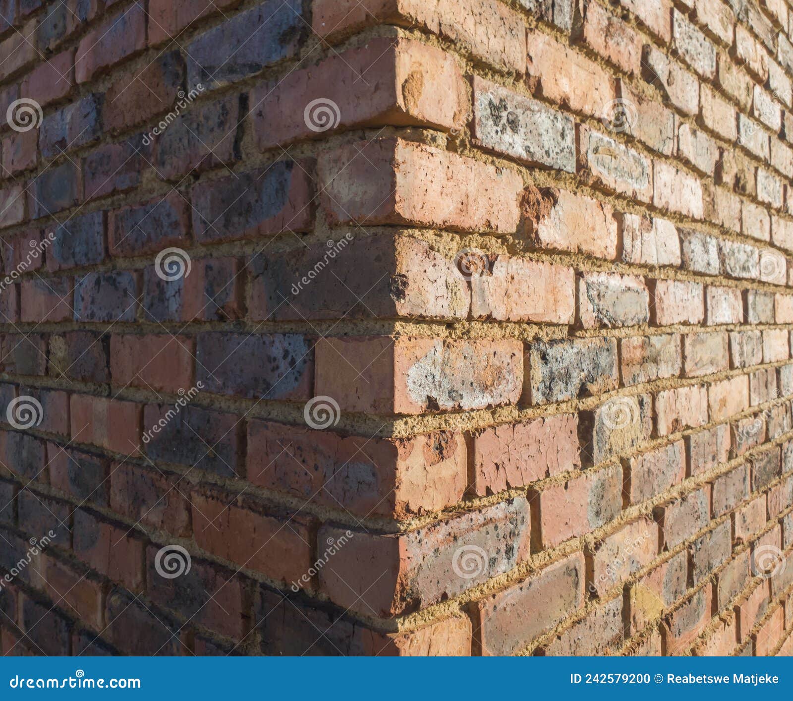 Textured Brown Wall with One Side Dark and Another Side Bright Stock ...