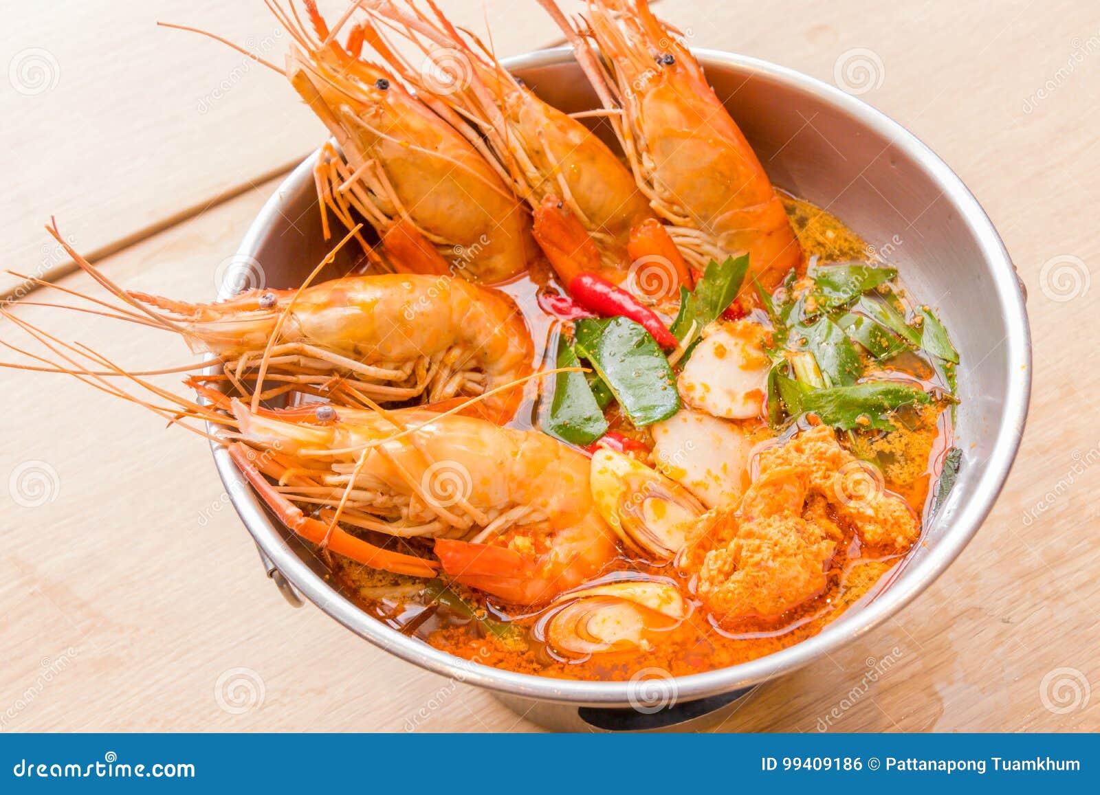 Close-up Tom Yum Goong stock foto. Image of chili, schijf - 99409186