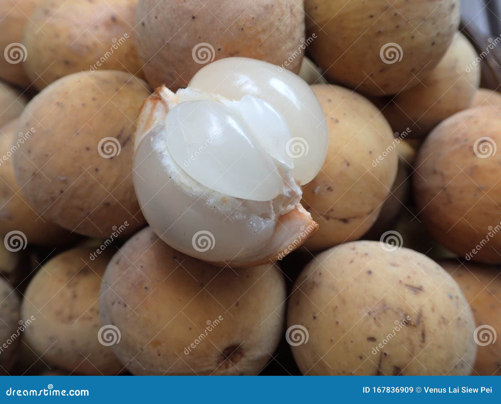 Close Up Topical Duku Fruit Stock Image - Image of breakfast, vegetable ...
