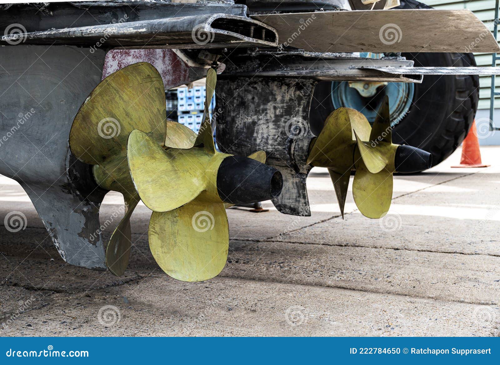 Close Up Twin Propeller Boat Stock Photo - Image of motorized, repair ...