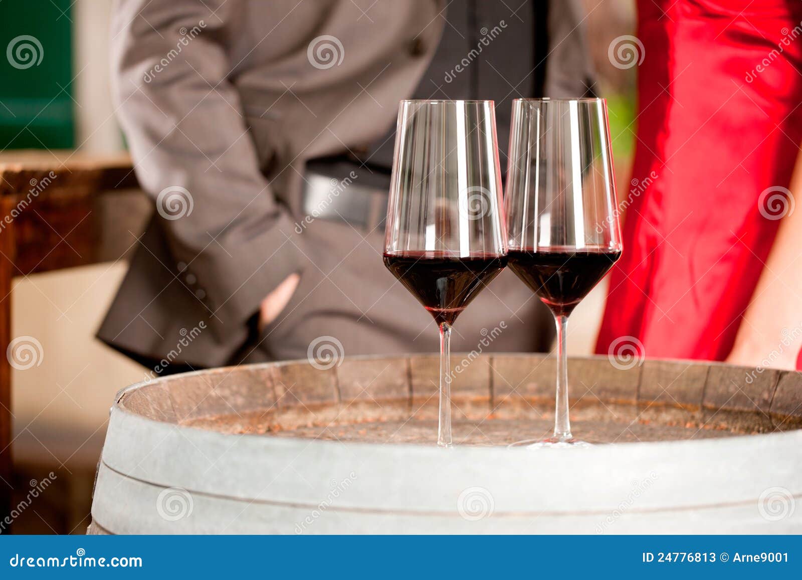 Close-up of Two Glass of Wine Stock Image - Image of couple, vineyard ...