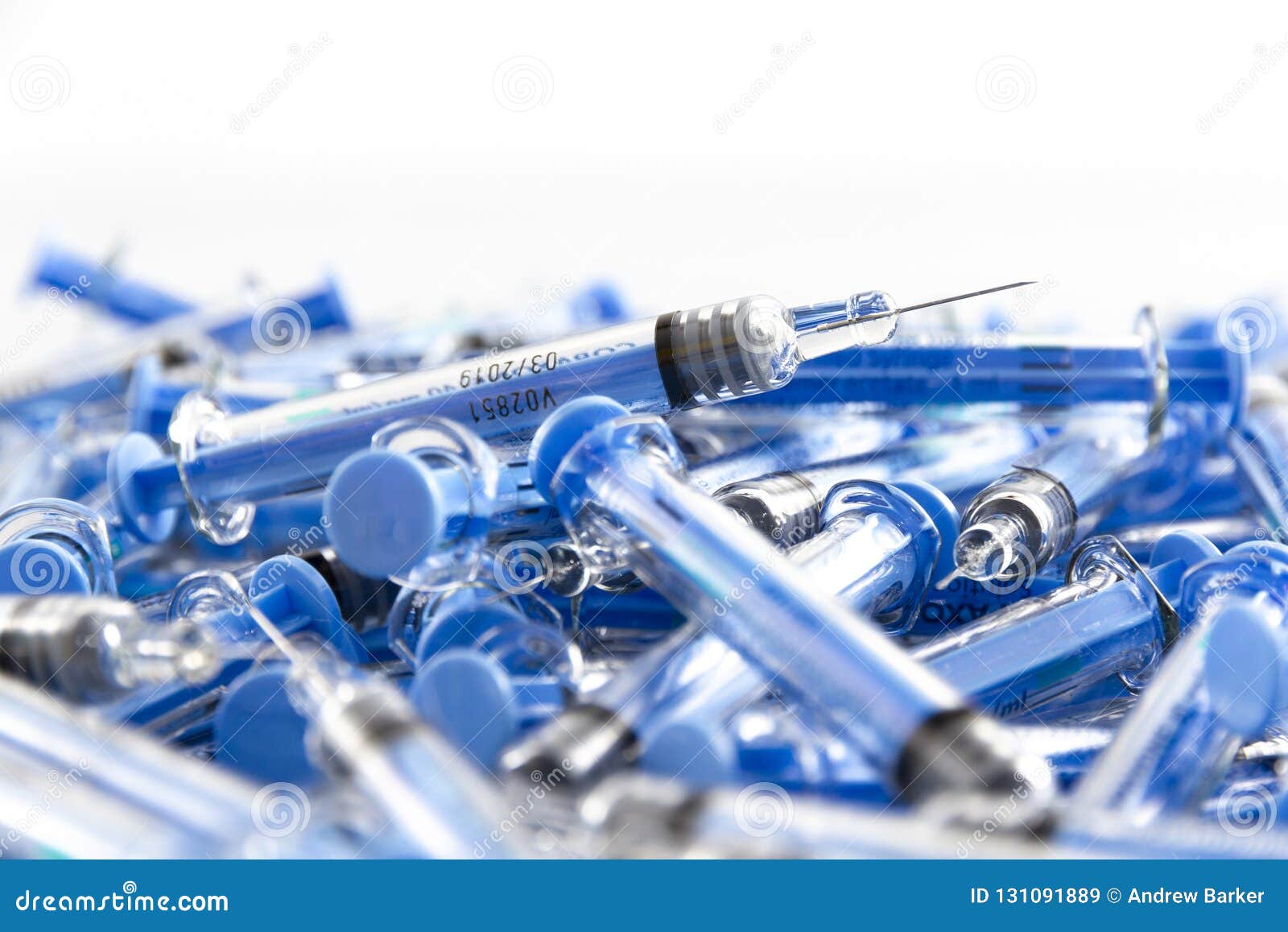 Close up on used needles editorial stock image. Image of stack - 131091889