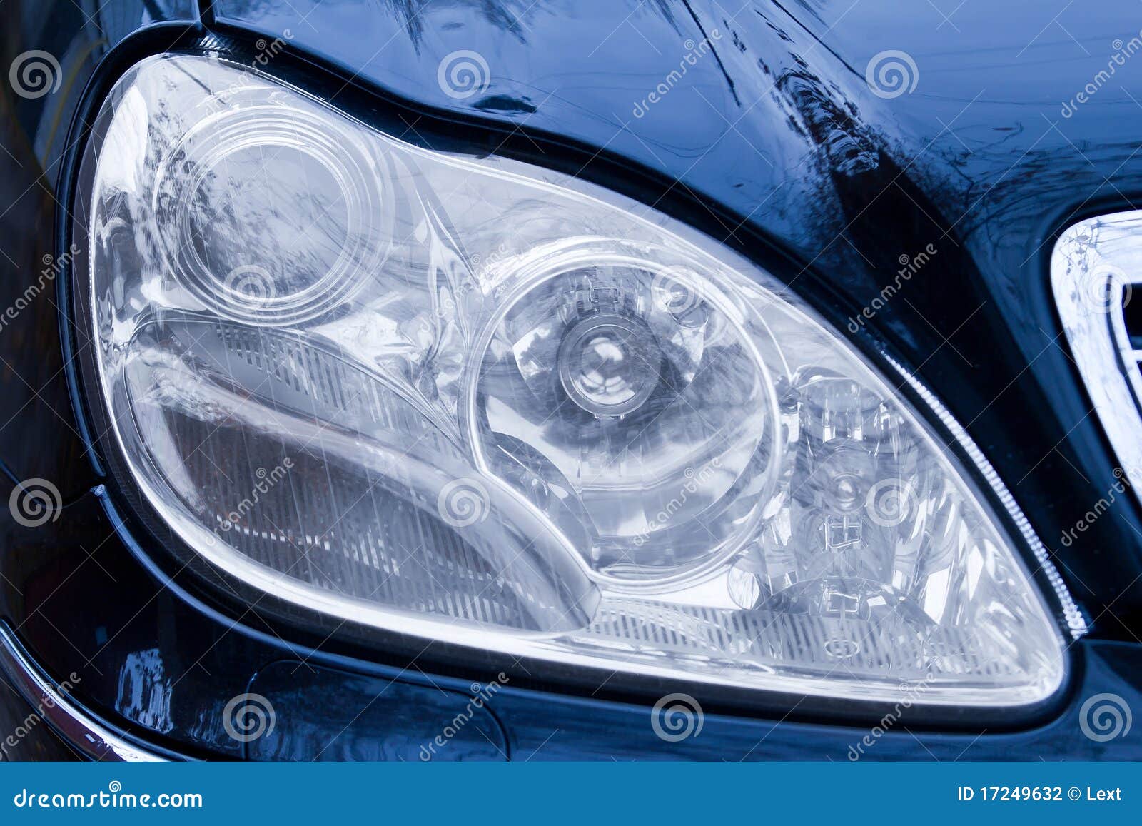 Close-up Van De Koplampen Van Een Auto Stock Foto - Image of schoon ...