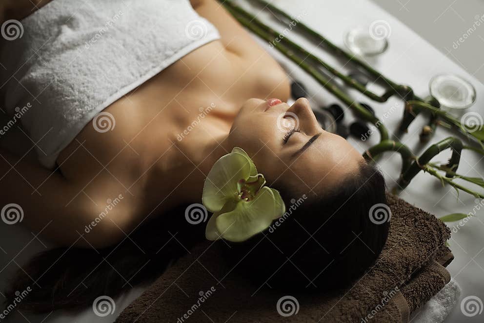 Close Up Van Een Young Woman Getting Spa Behandeling Close Up Van Een