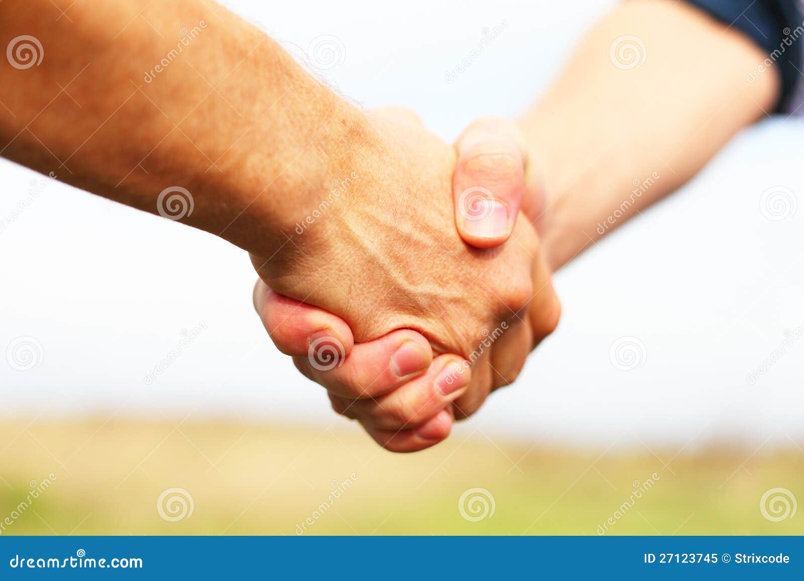 Close-up Van Mensen Die Handen Schudden Stock Afbeelding - Image of ...