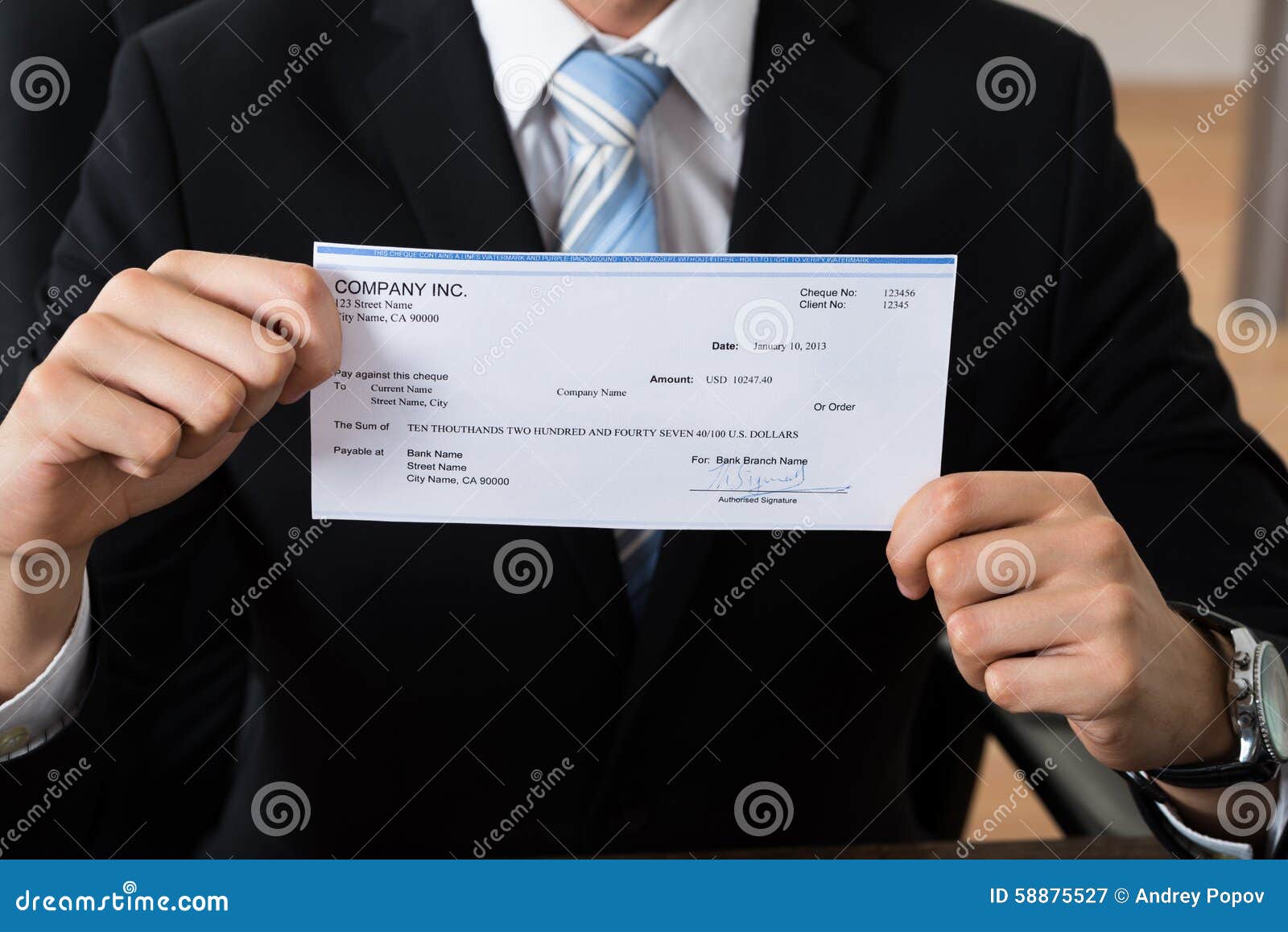 Close-up Van Zakenman Showing Cheque Stock Afbeelding - Image of lening ...
