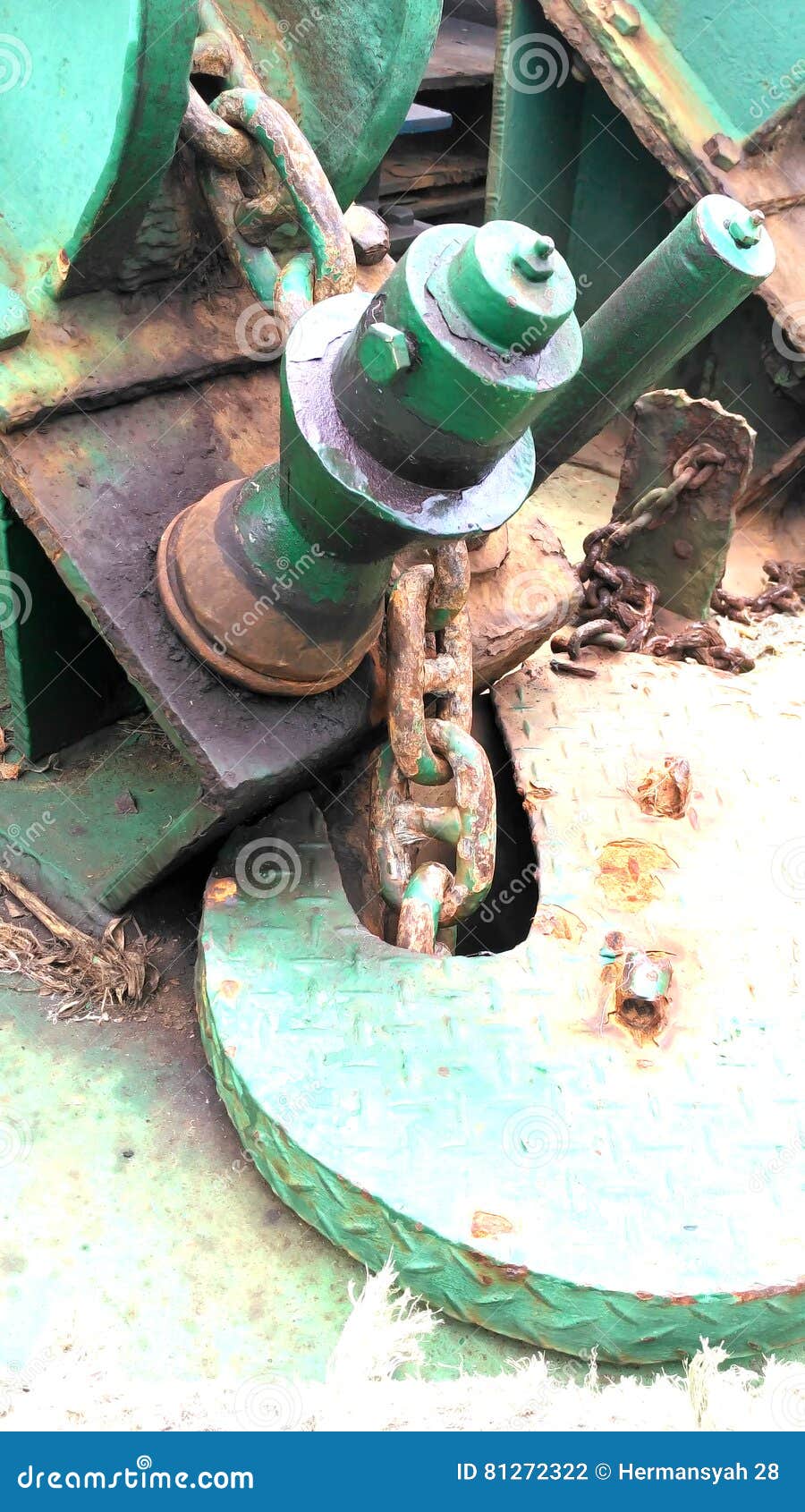 Close Up View Anchor Chain on the Tug Stock Photo - Image of reel, rope ...