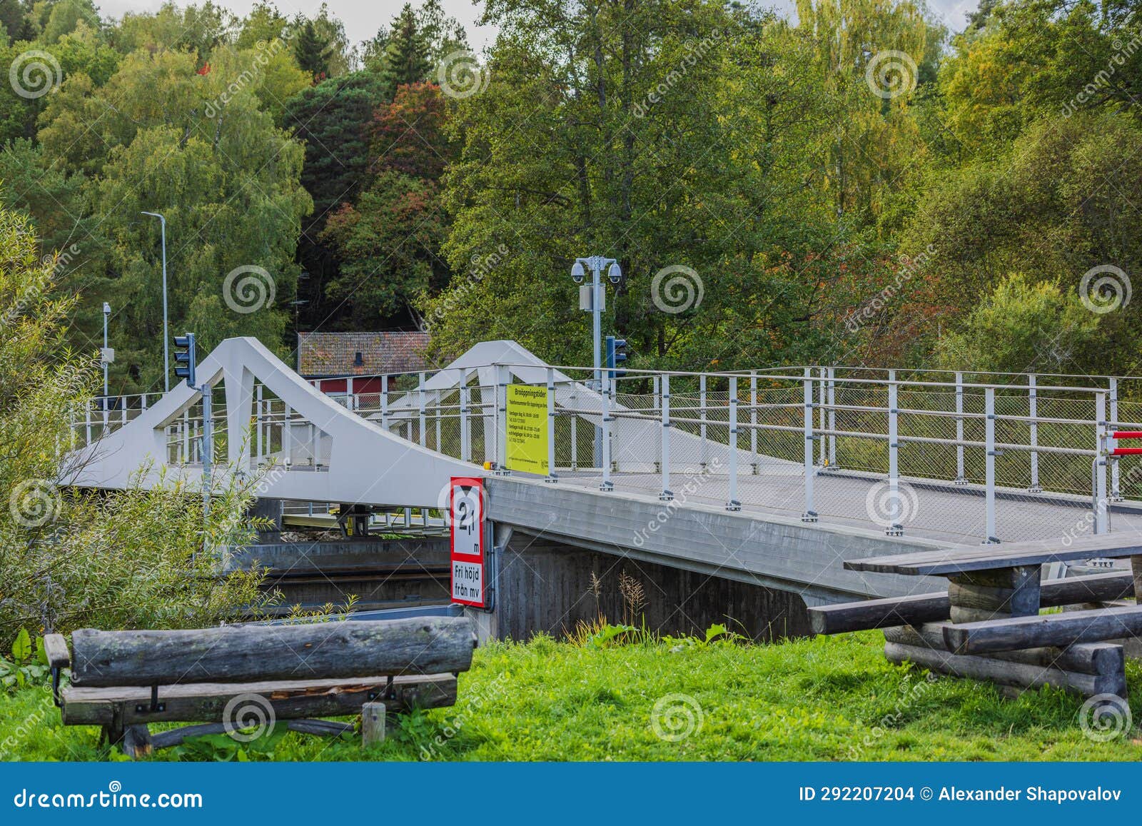 Close-up View of Drawbridge Over Navigable River Against Backdrop of ...