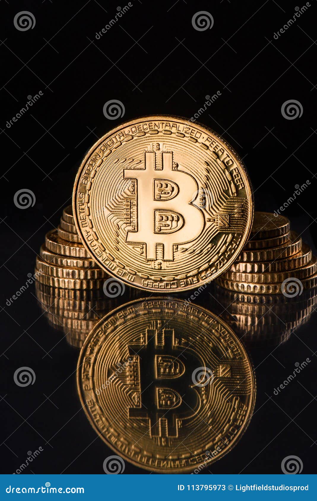 Close Up View of Golden Bit Coins Stock Image - Image of payment, gold ...