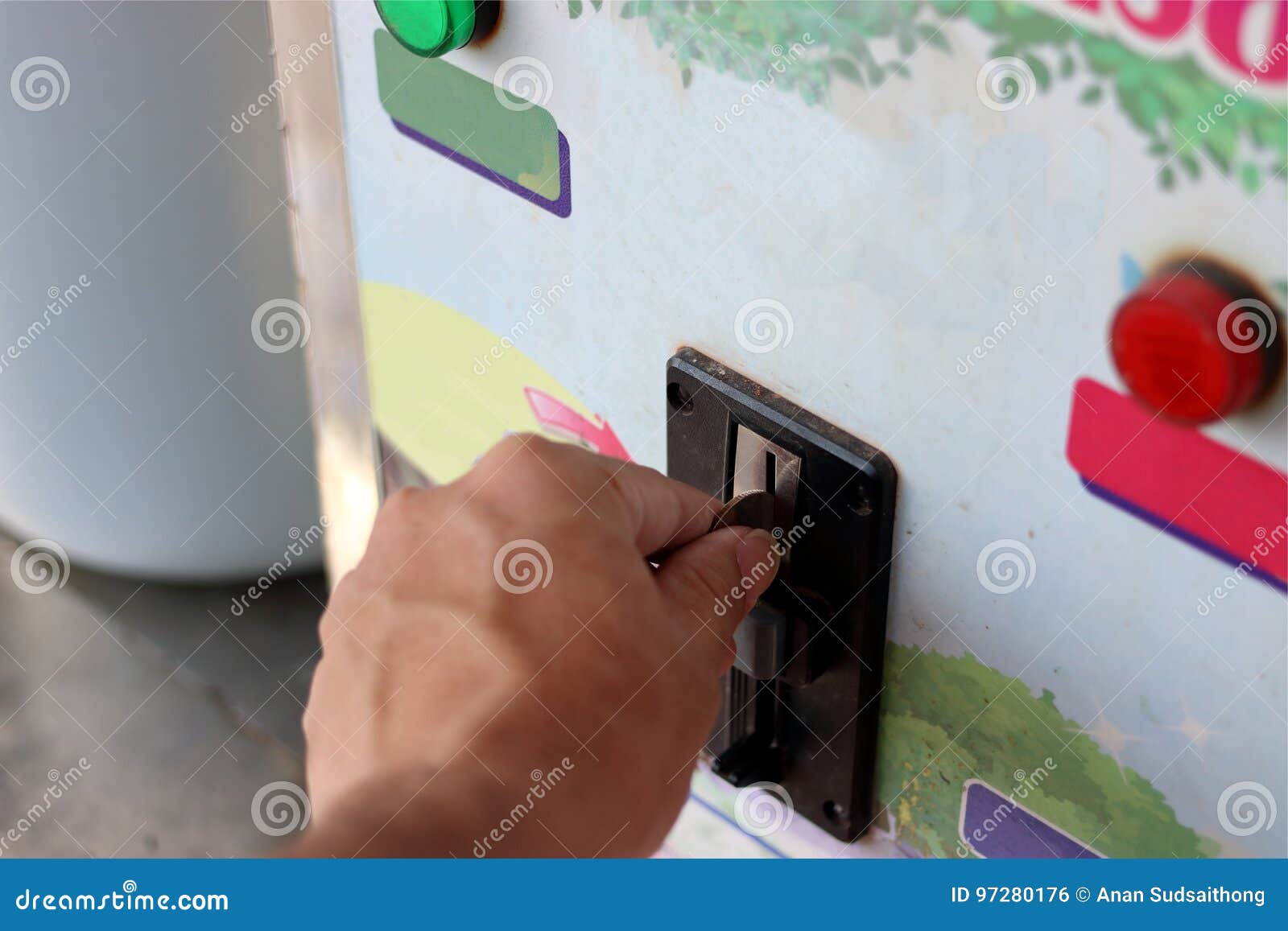 Close Up View of Hand of Human Inserting Coin in To the Old Vending ...