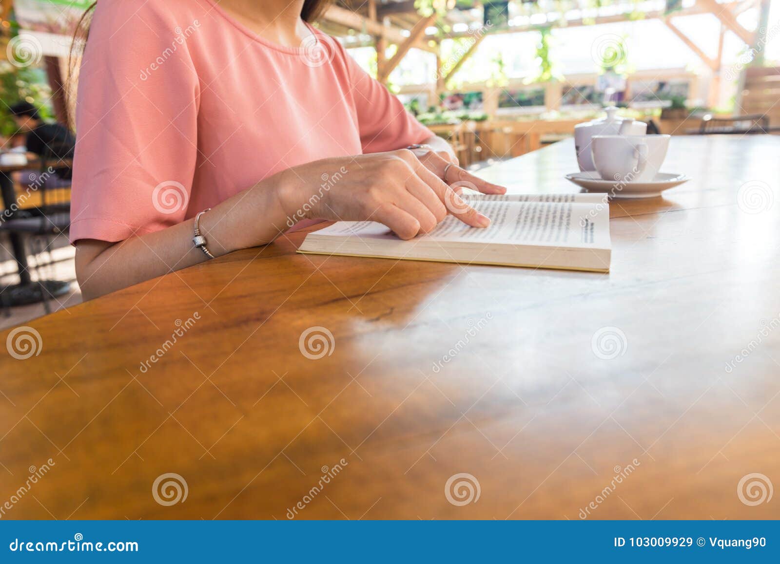 Close Up of Woman Hand Reading Book Stock Image - Image of life, aroma ...