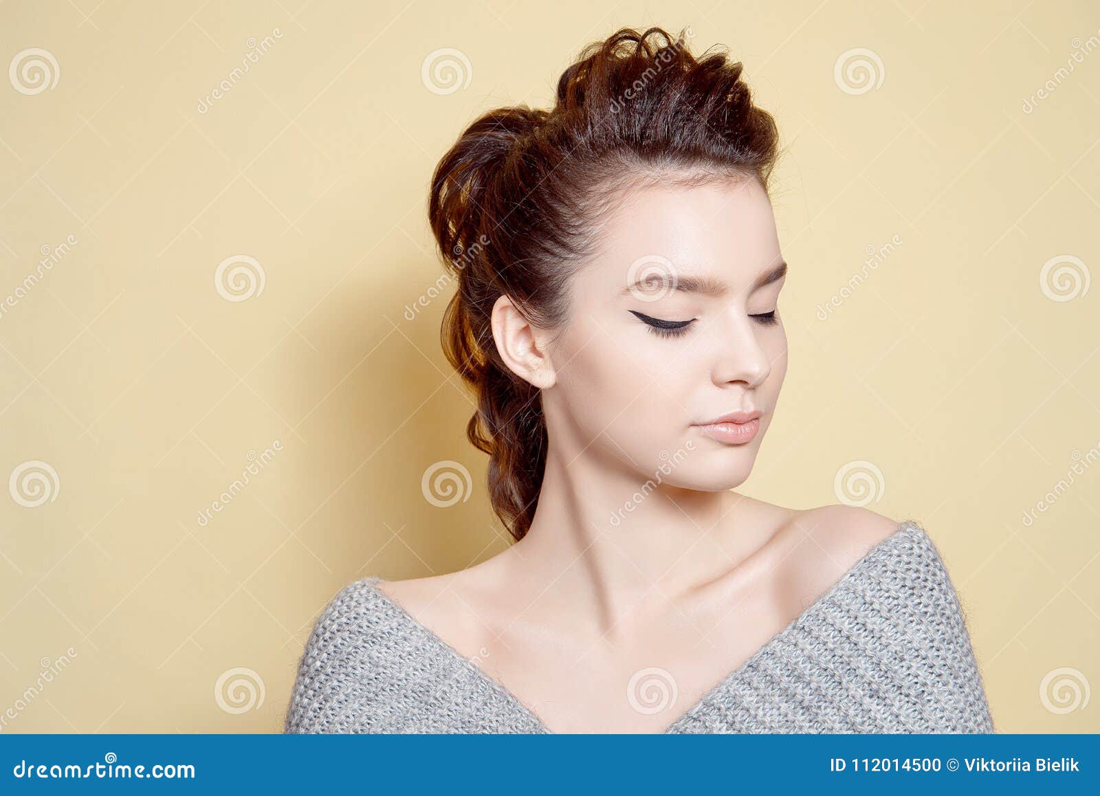 Close Up Woman Portrait with Bare Shoulders Stock Photo - Image of ...