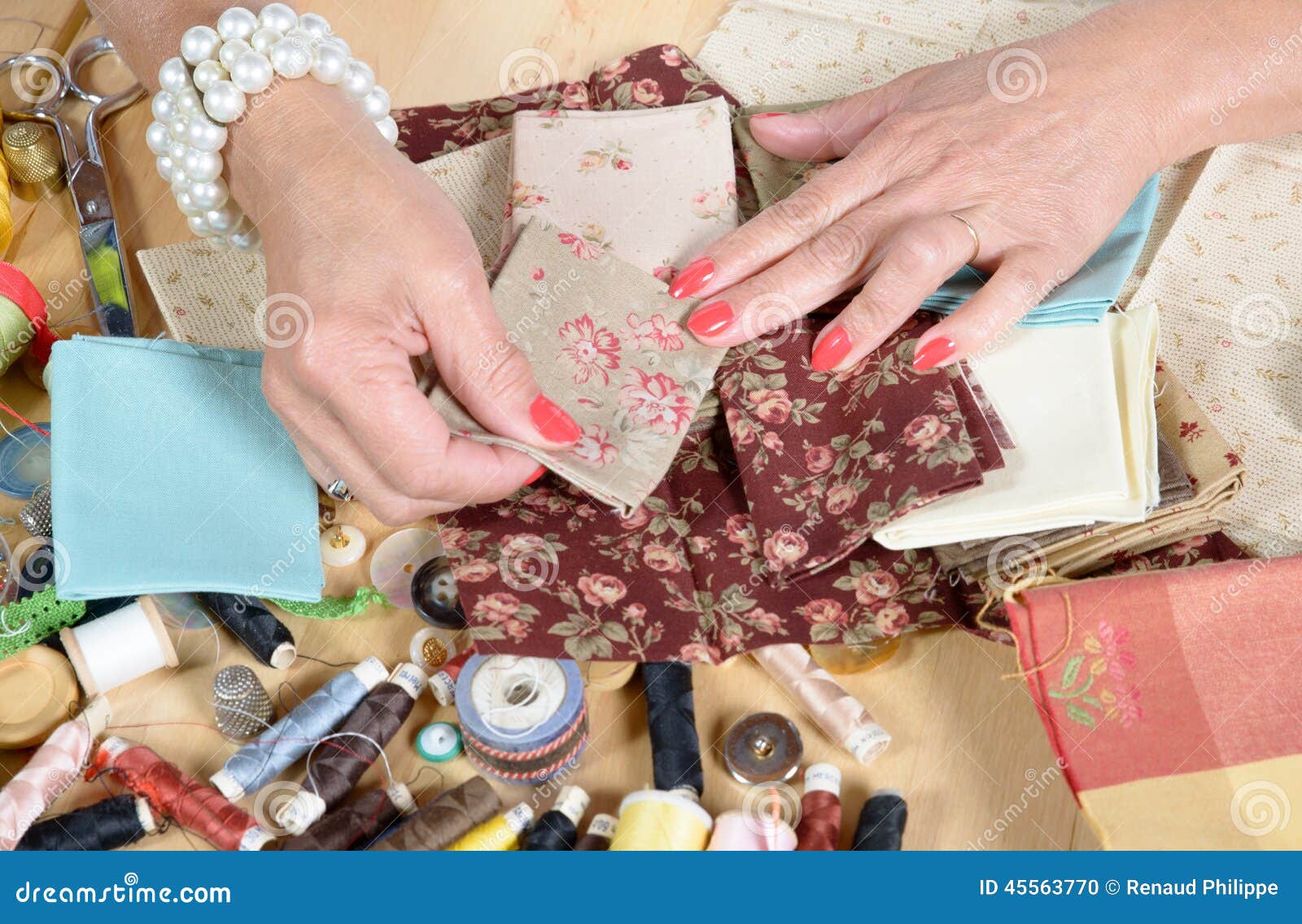 Close Up of Woman S Hand Sewing Patchwork Stock Photo - Image of quilts ...