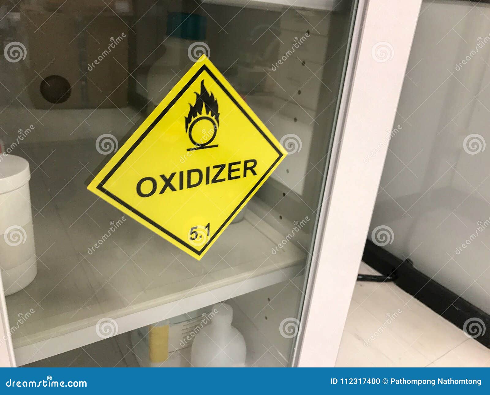 Yellow Oxidizer Sign Warning Stock Photo - Image of flammable, icon ...