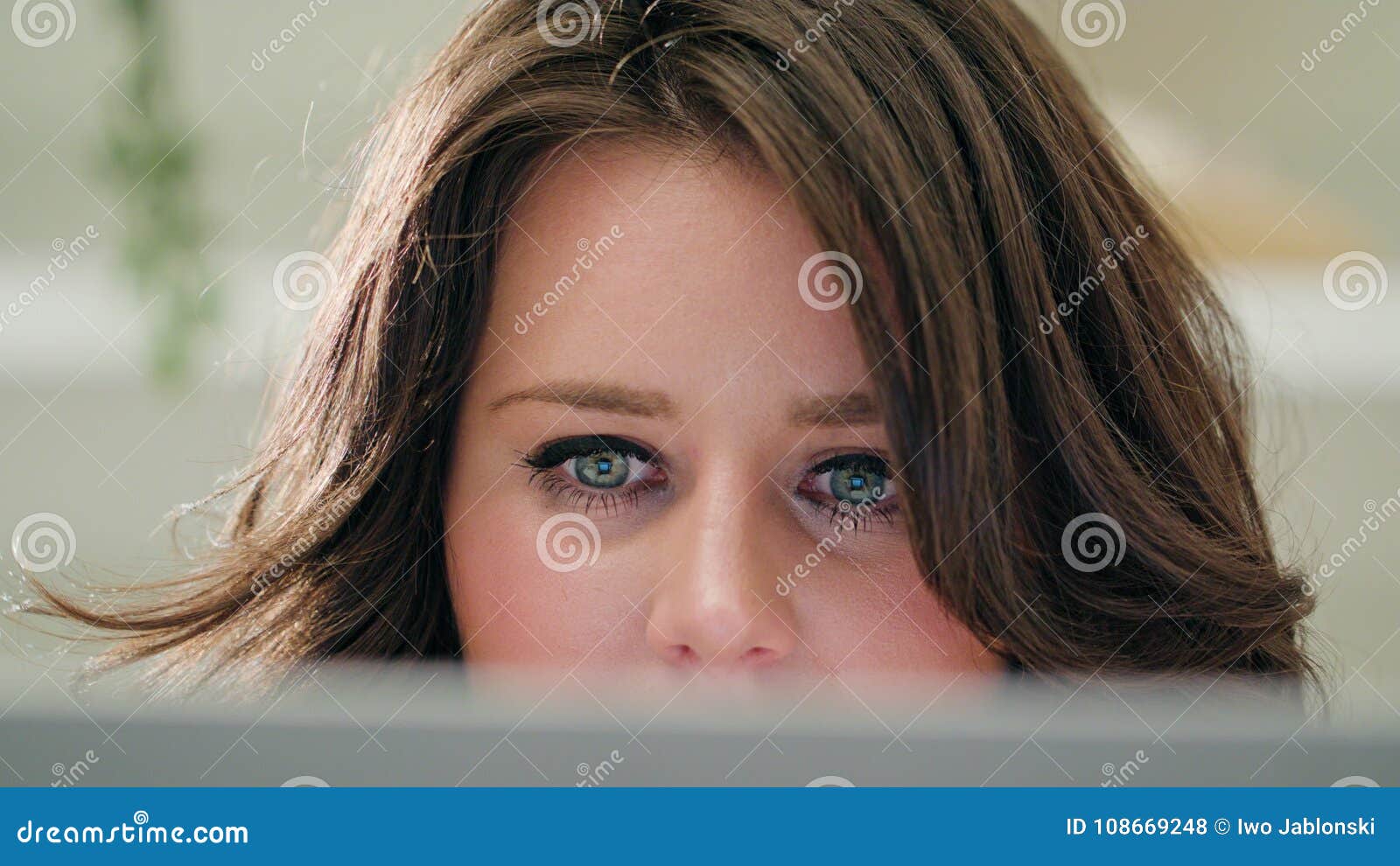 Close-up of a Young Lady`s Face Stock Photo - Image of inside, brunet ...