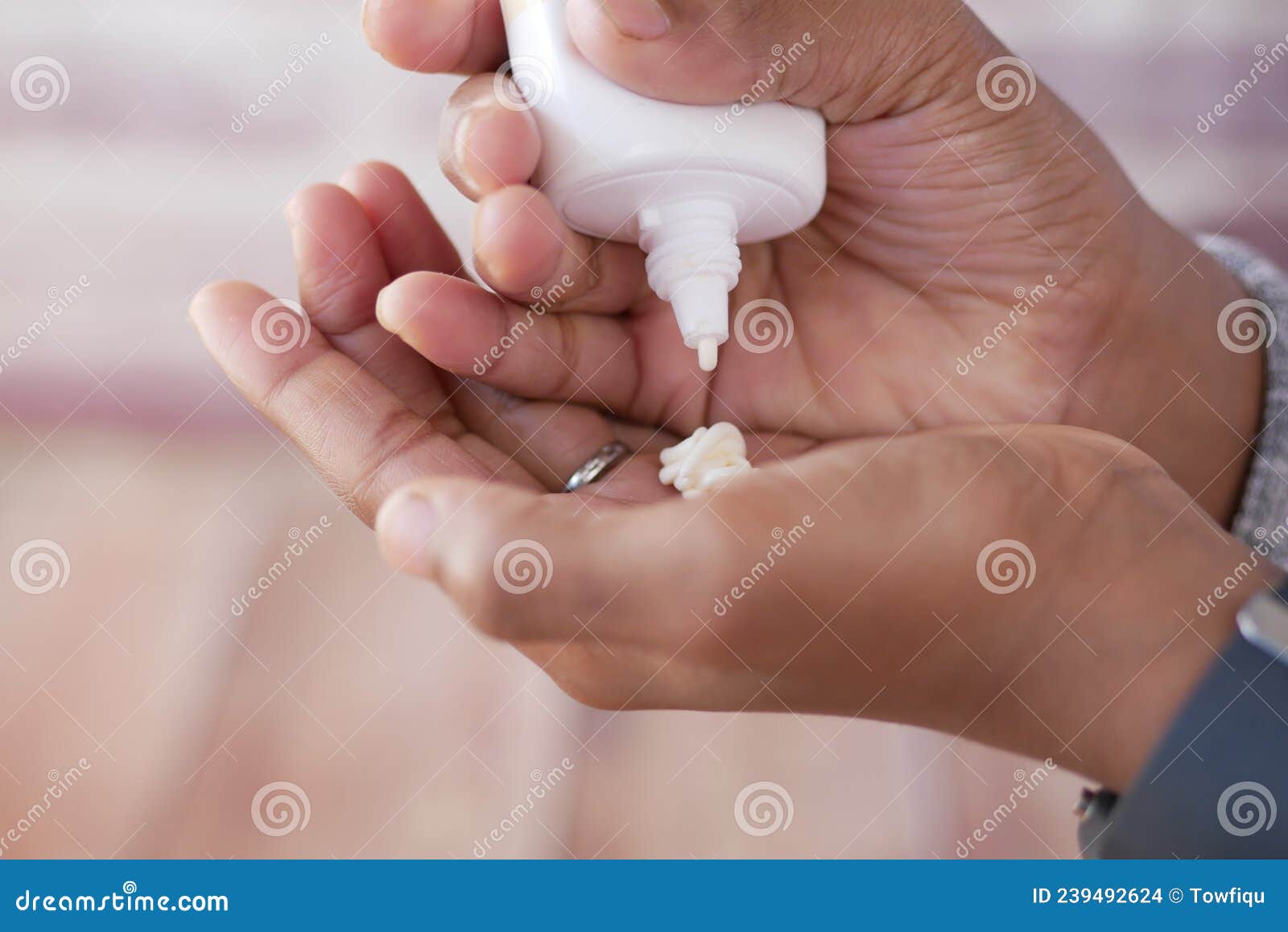 Close Up of Young Man Applying Sunscreen Cream Stock Photo - Image of ...