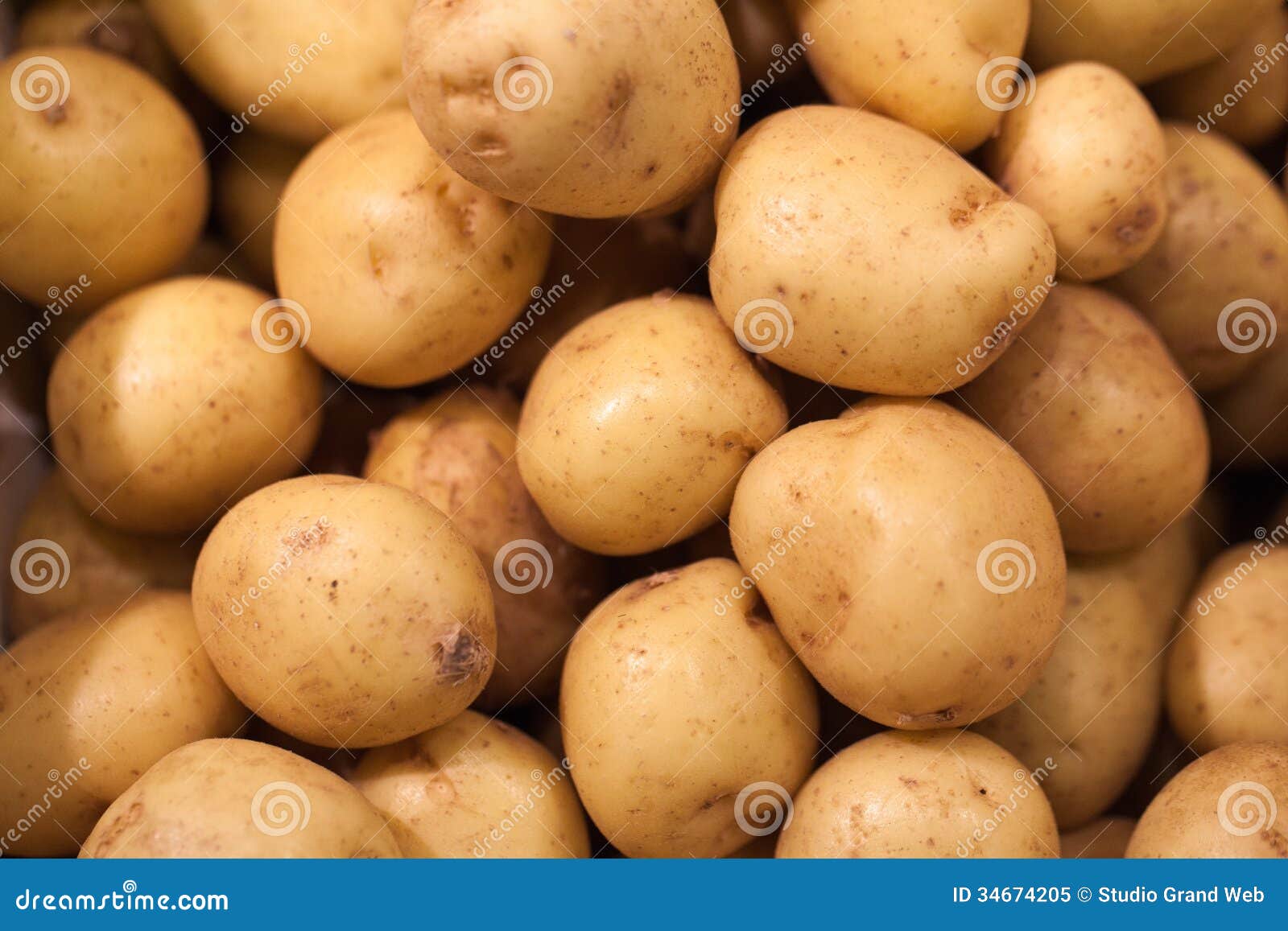 Close-up on yukon potatoes stock image. Image of caterer - 34674205
